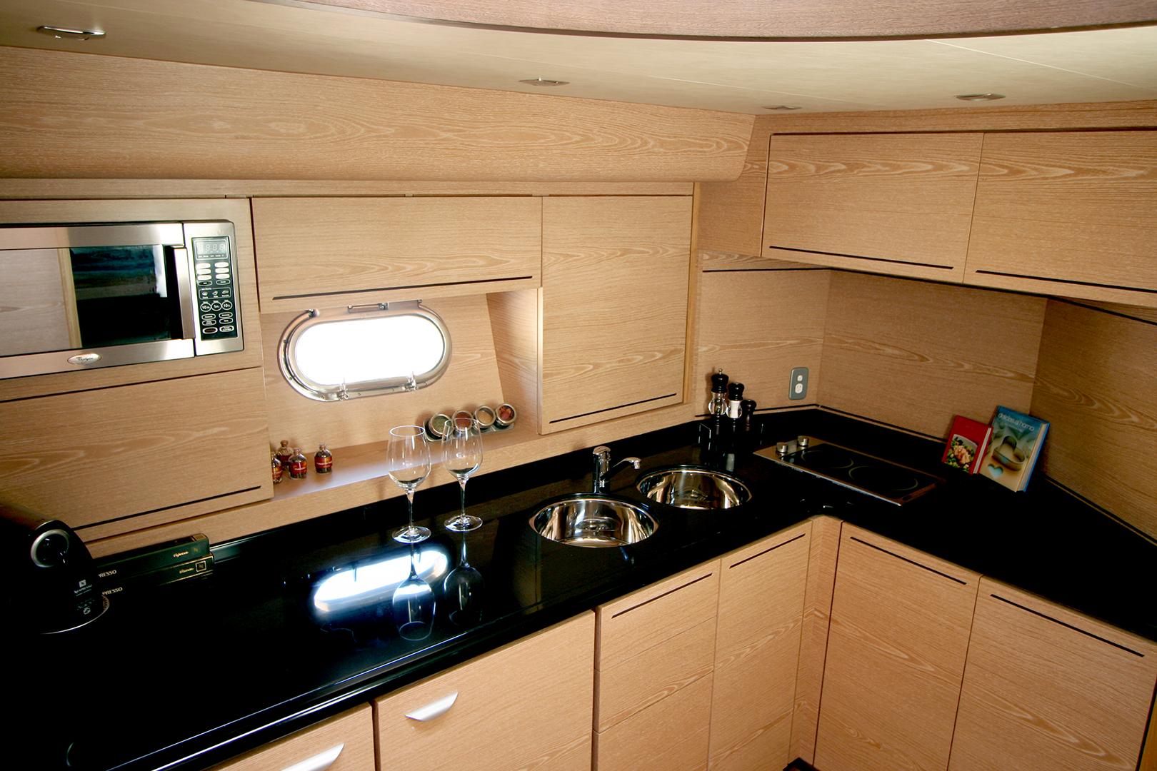 Segue Flybridge Sport Kruisers Te Koop Yachtworld