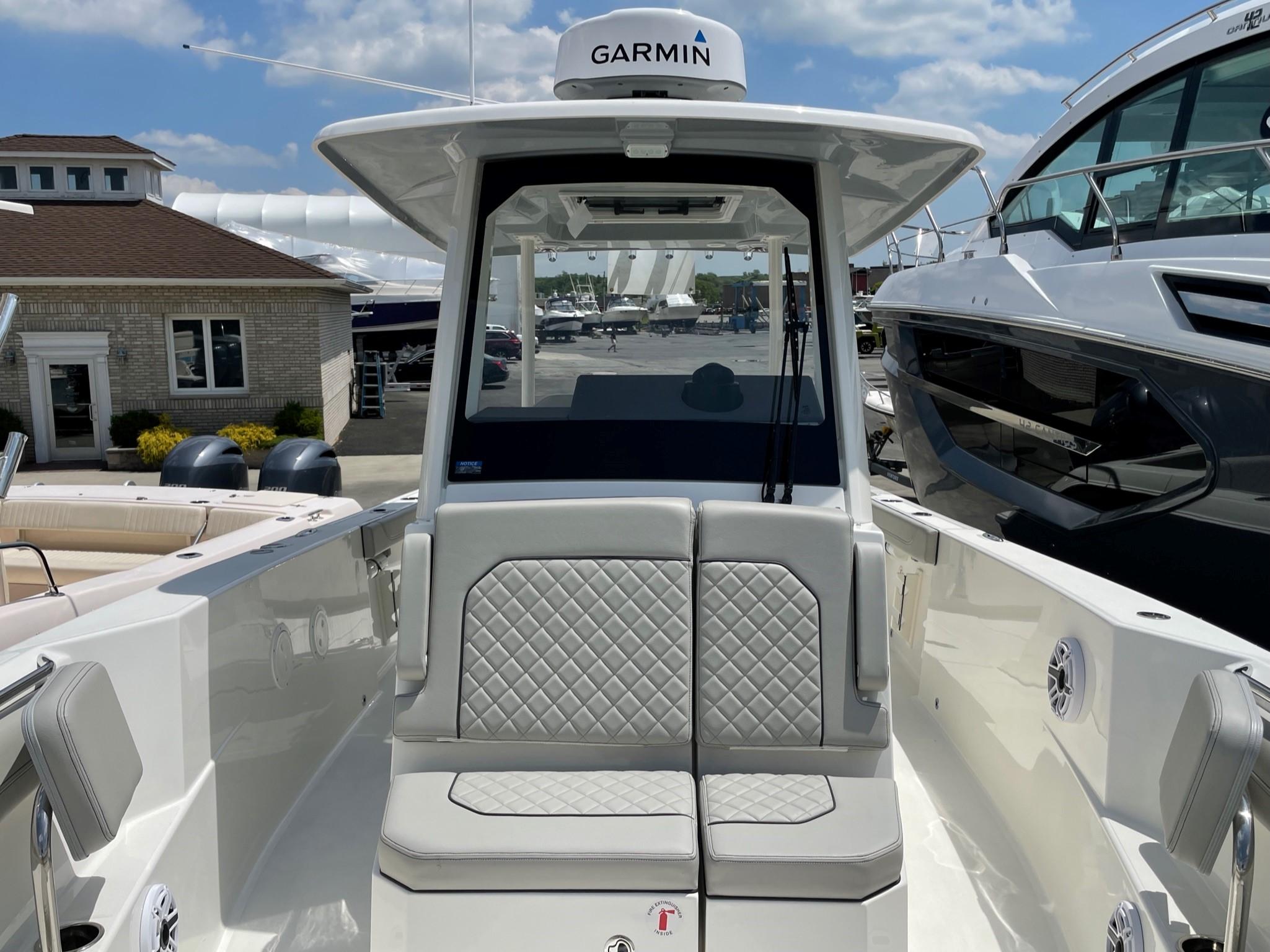 Yacht for Sale | 28 Pursuit Yachts Mattituck, NY | Denison Yacht Sales