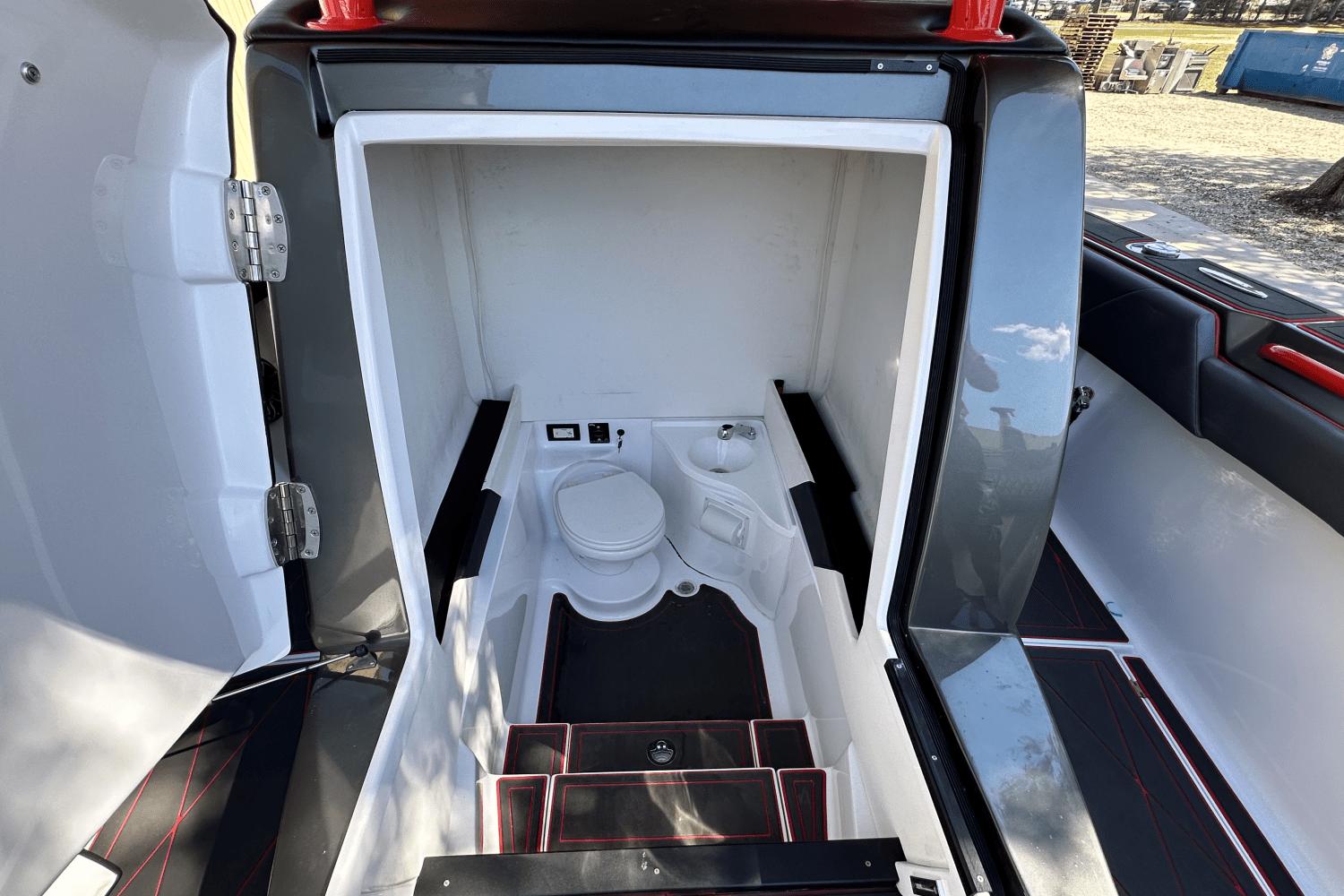 2021 Statement 38 ft Yacht for Sale - Allied Marine