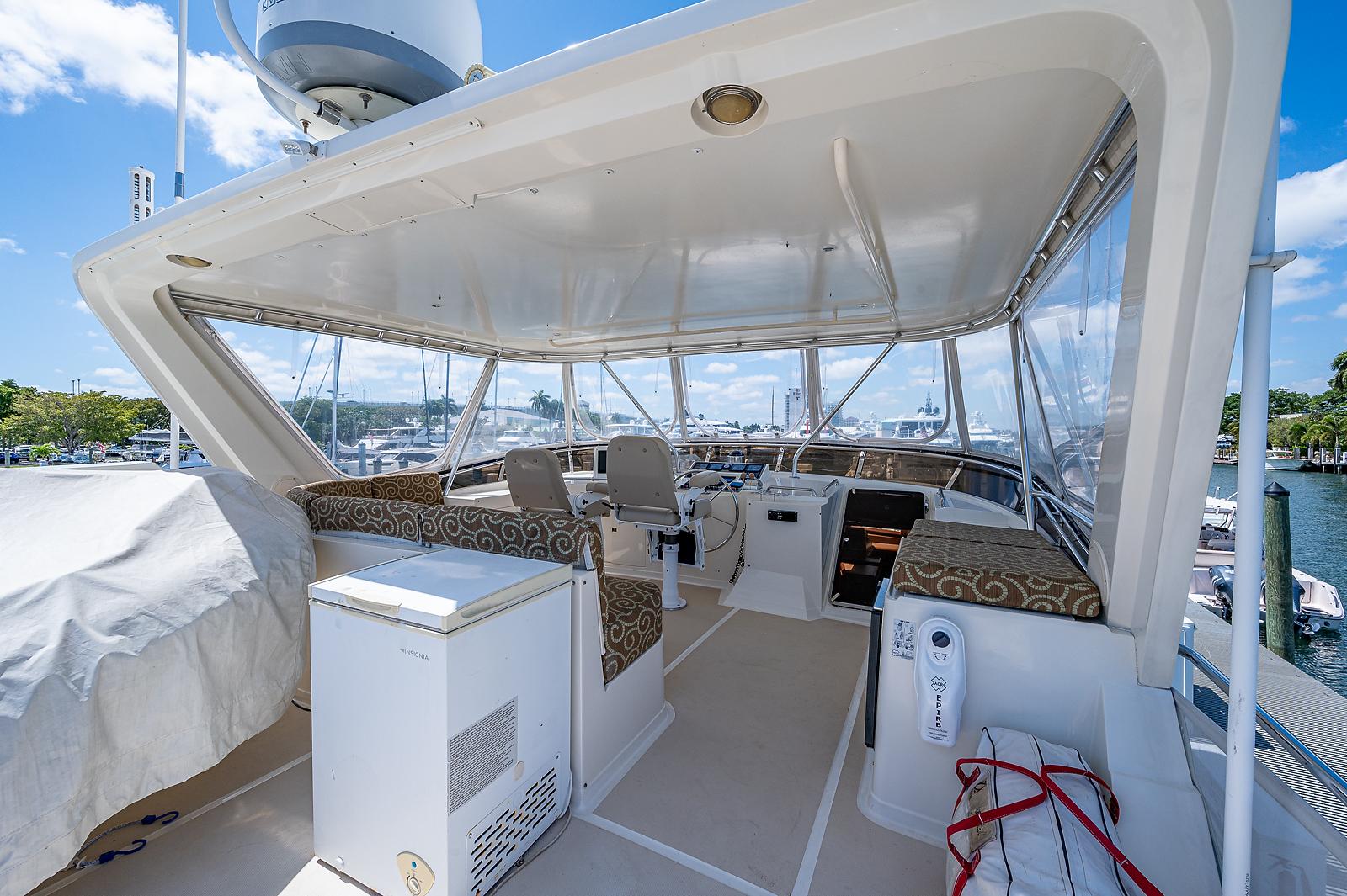 2000 Offshore Yachts 62 Pilot House | Yachts360