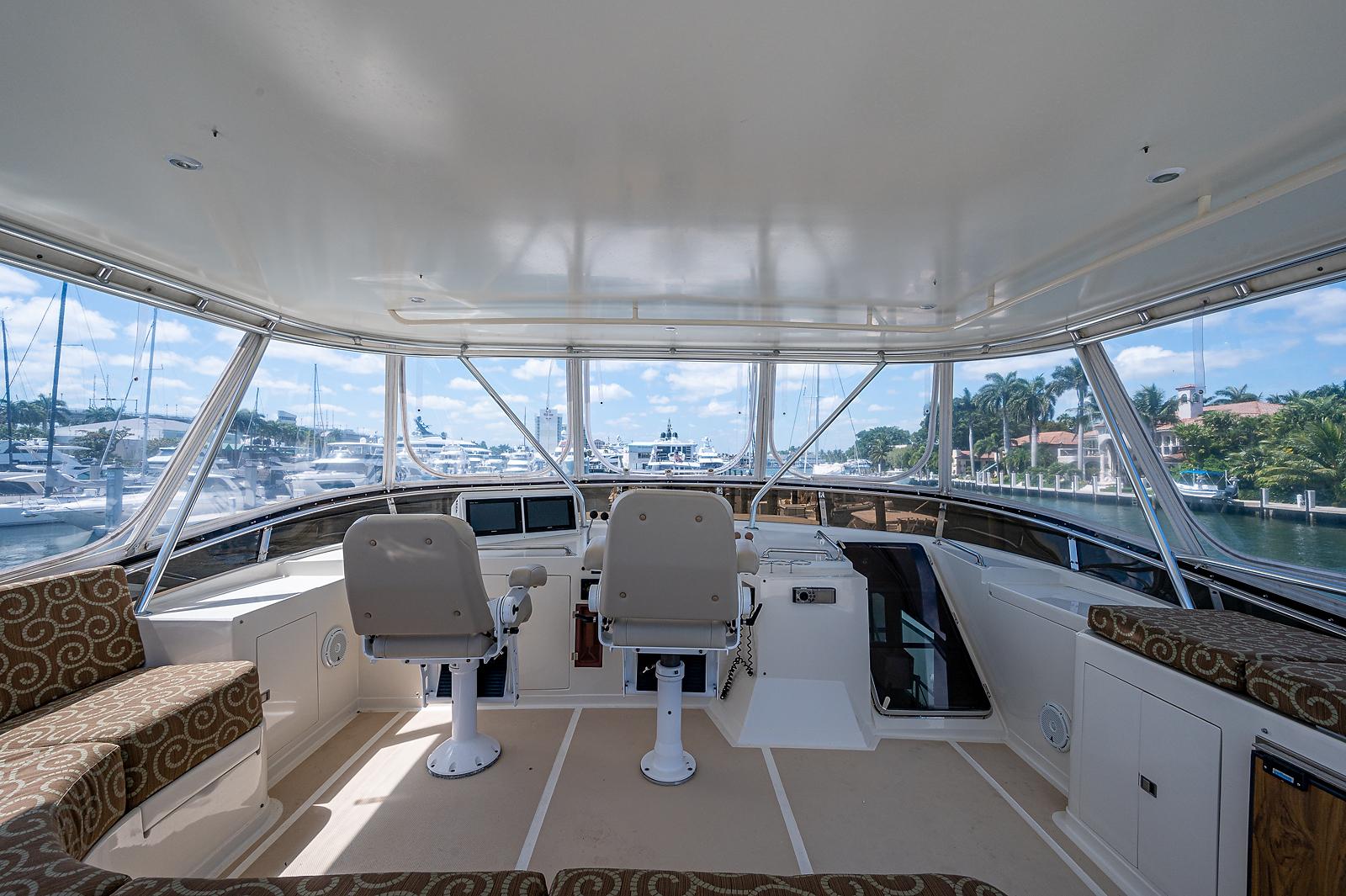 2000 Offshore Yachts 62 Pilot House | Yachts360