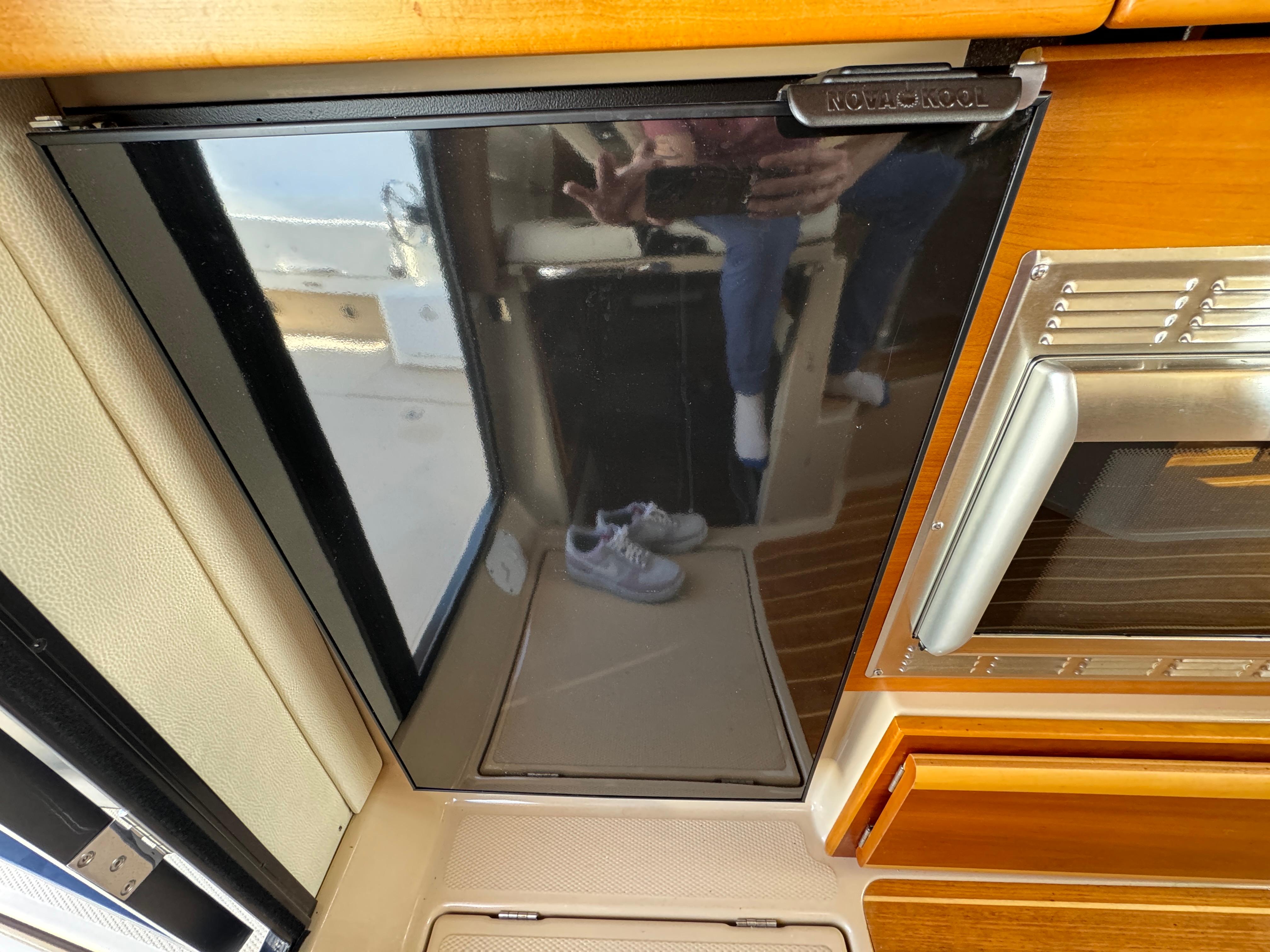 Poseidon Yacht for Sale | 30 Cutwater Yachts Salem, MA | Denison Yacht ...