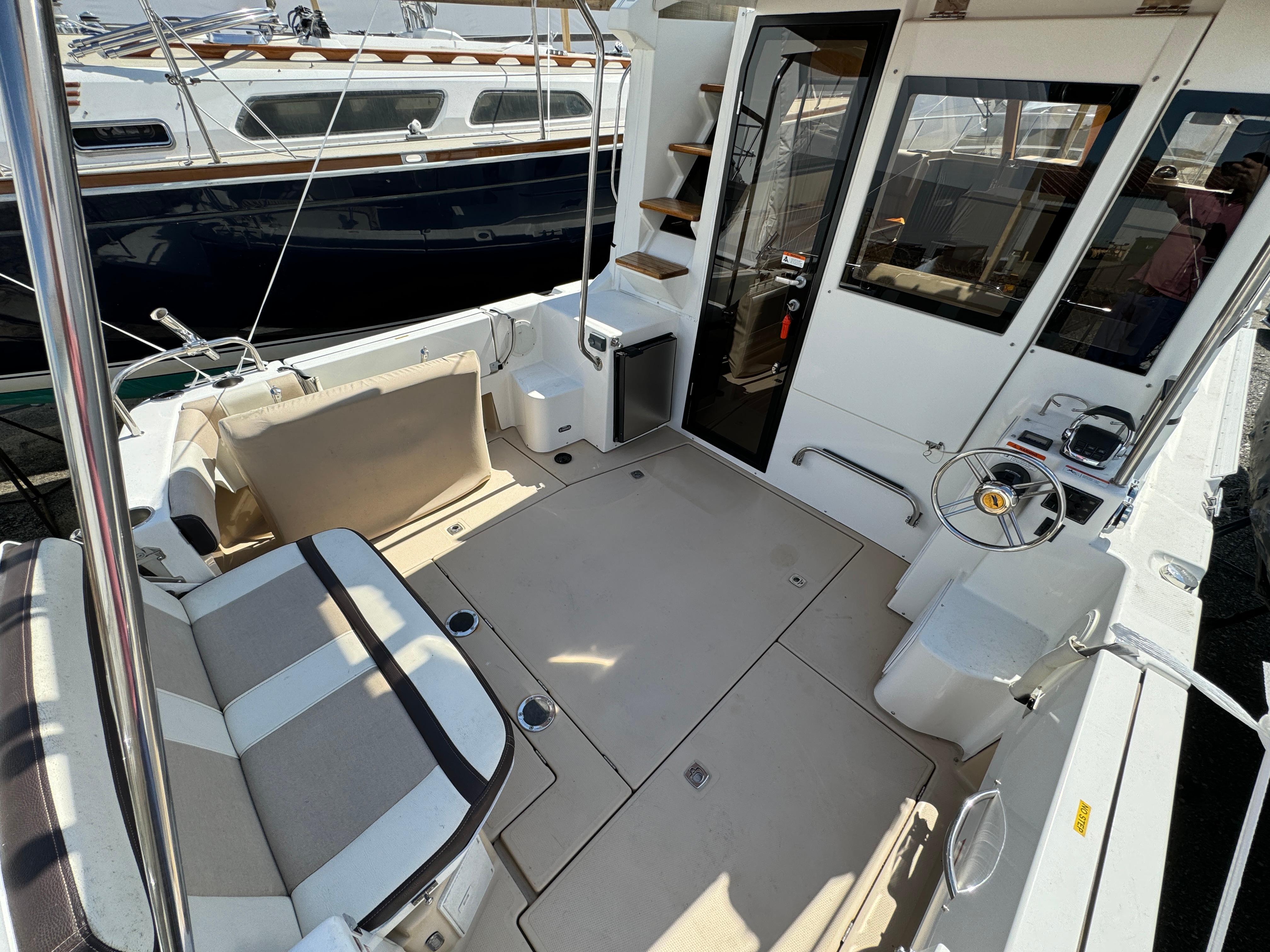 Poseidon Yacht for Sale | 30 Cutwater Yachts Salem, MA | Denison Yacht ...