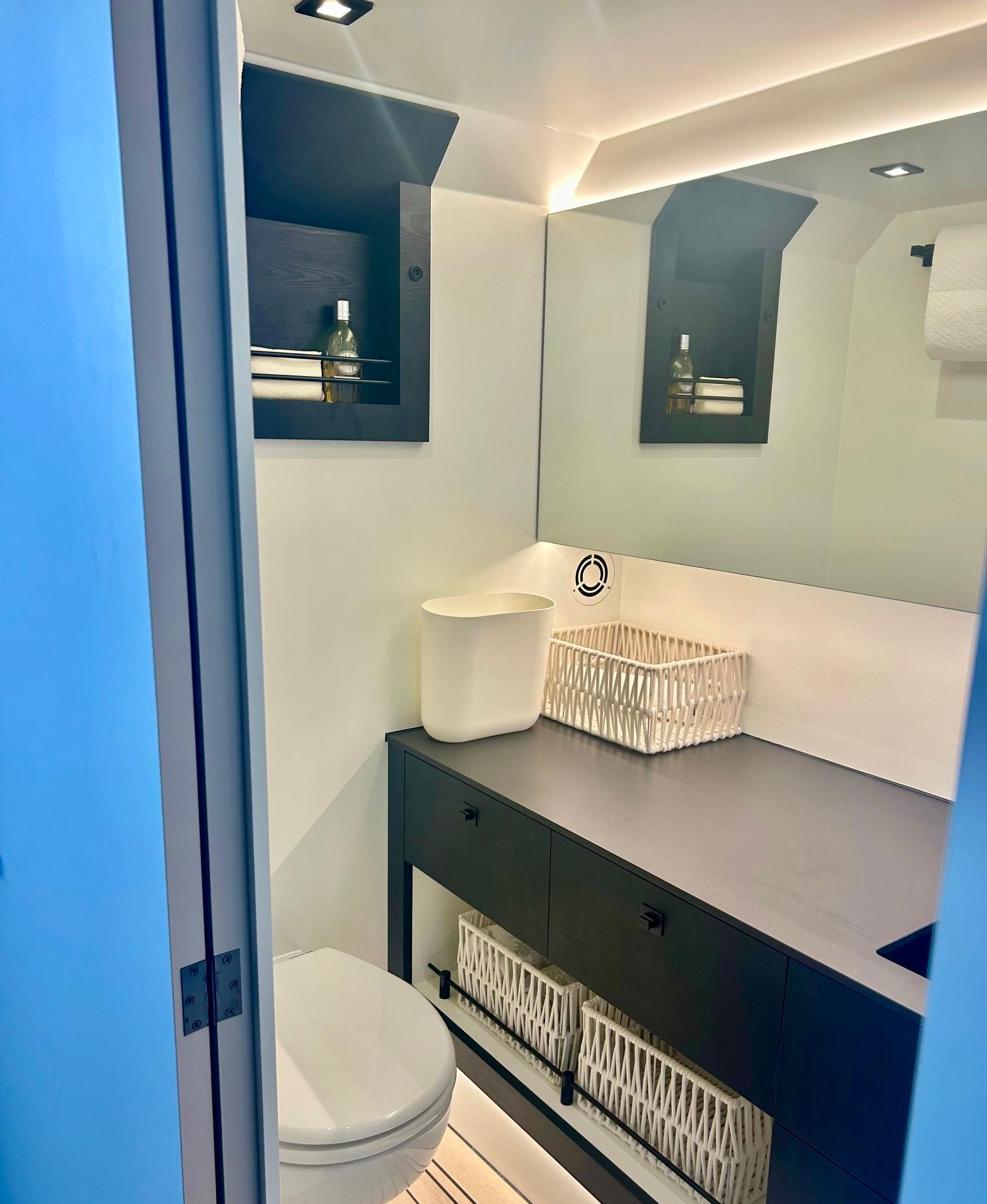 Hangar 1 Yacht for Sale | 45 Vanquish Yachts Old Saybrook, CT | Denison ...