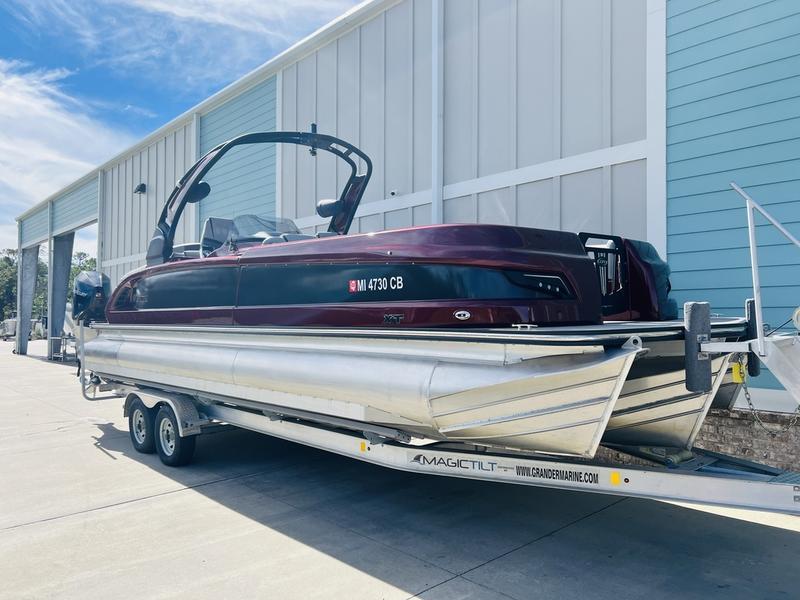 Yacht for Sale | 27 Manitou Yachts Orange Beach, AL | Denison Yacht Sales