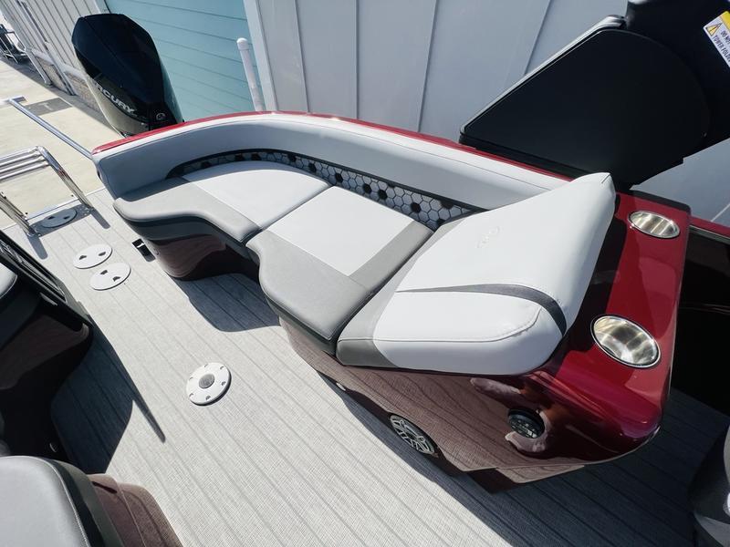 Yacht for Sale | 27 Manitou Yachts Orange Beach, AL | Denison Yacht Sales