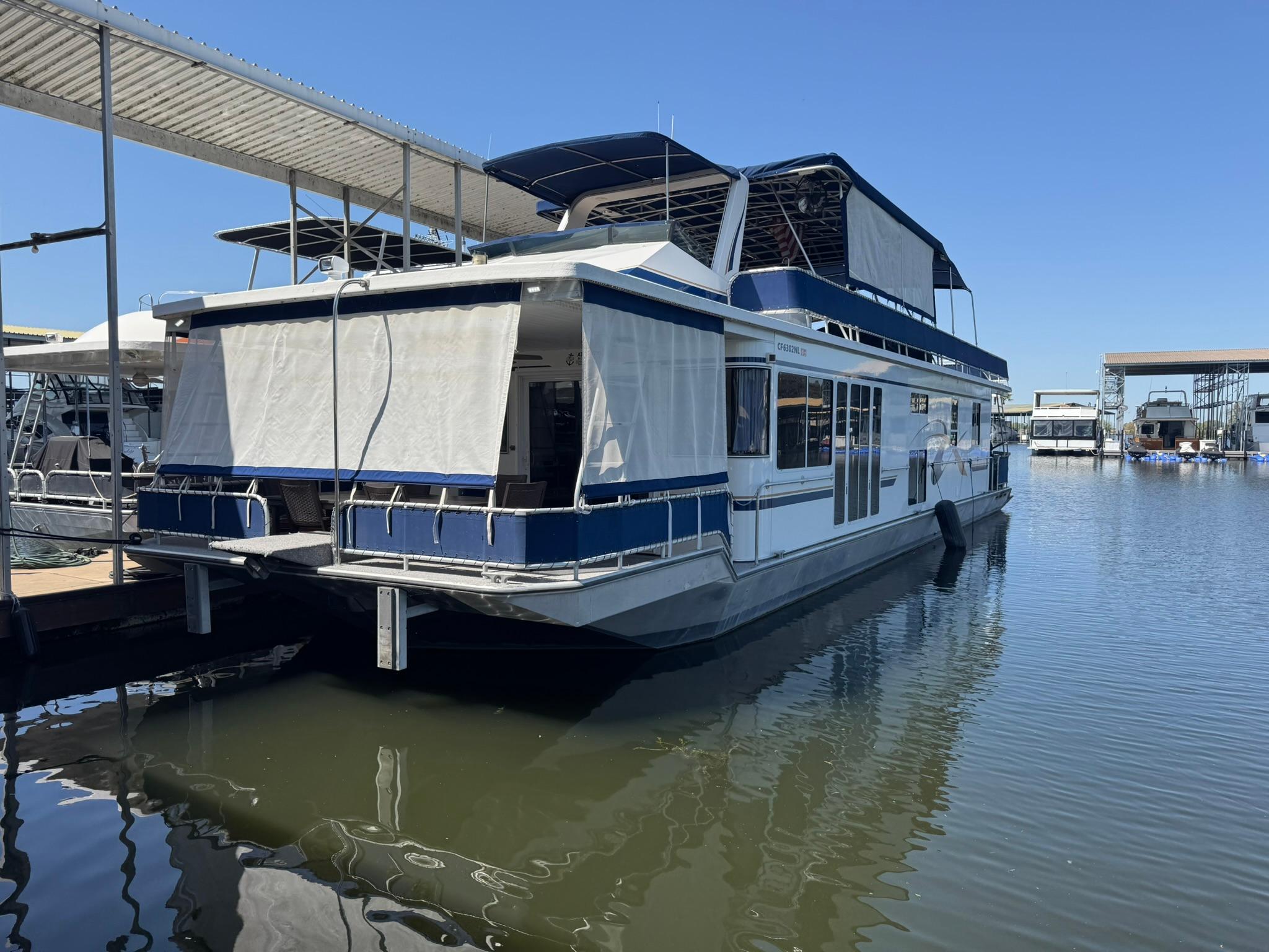 2001 68' Fantasy Houseboat - Delta Marine Sales