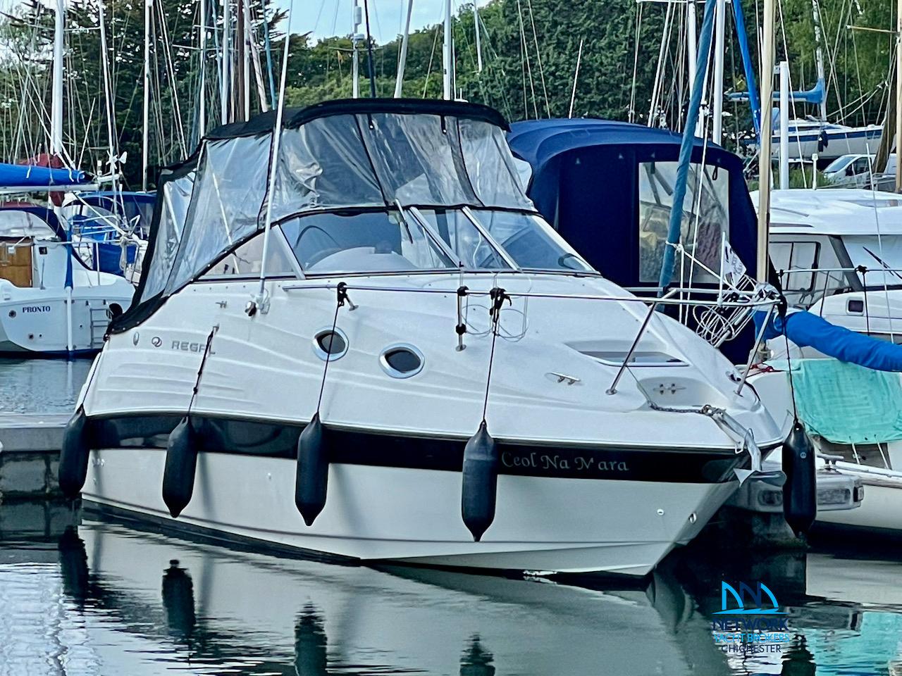 Regal 242 Commodore 1999 Yacht Boat For Sale in Chichester - £21,950