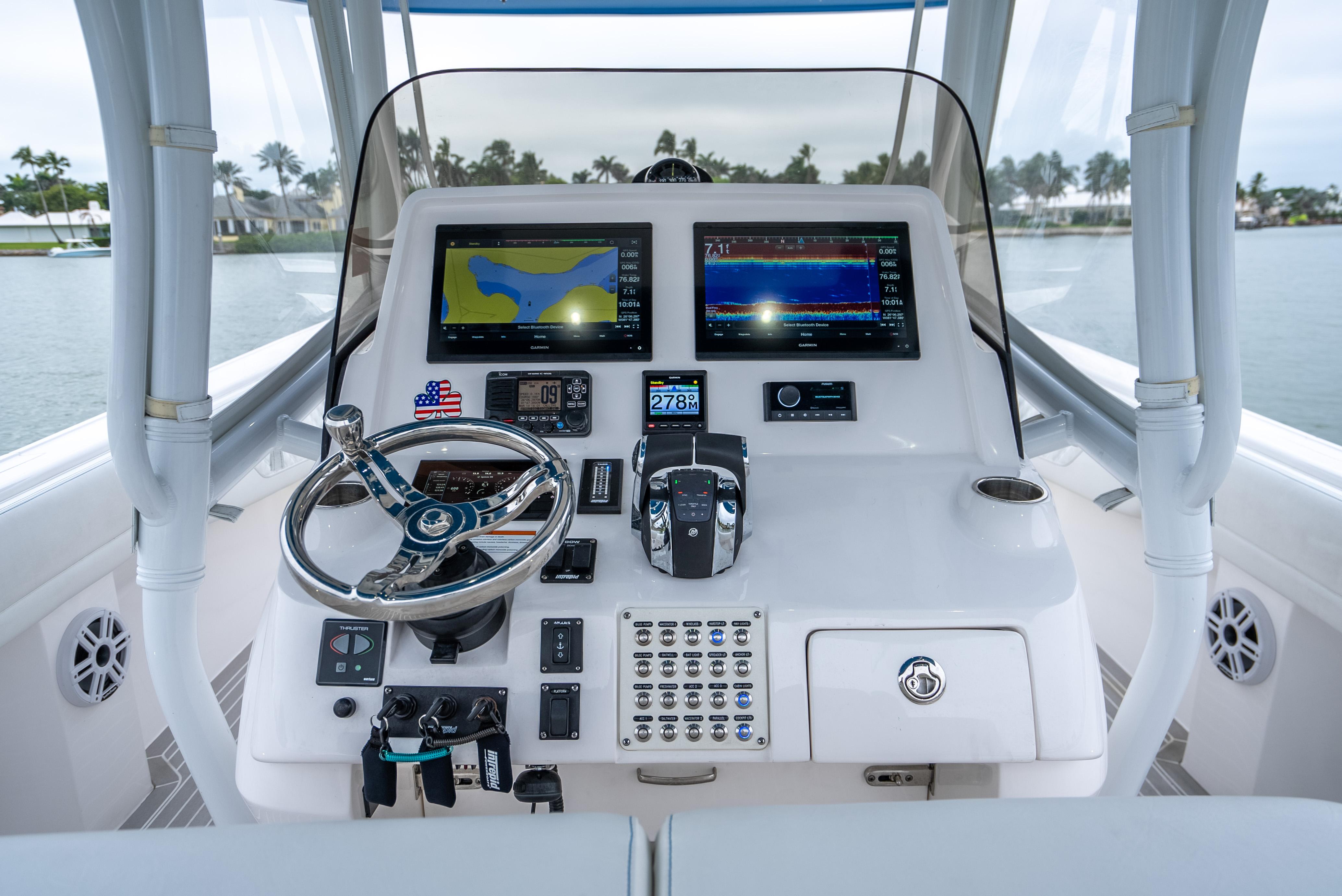 - Intrepid 407 Nomad FE 2022 - Flagler Yachts