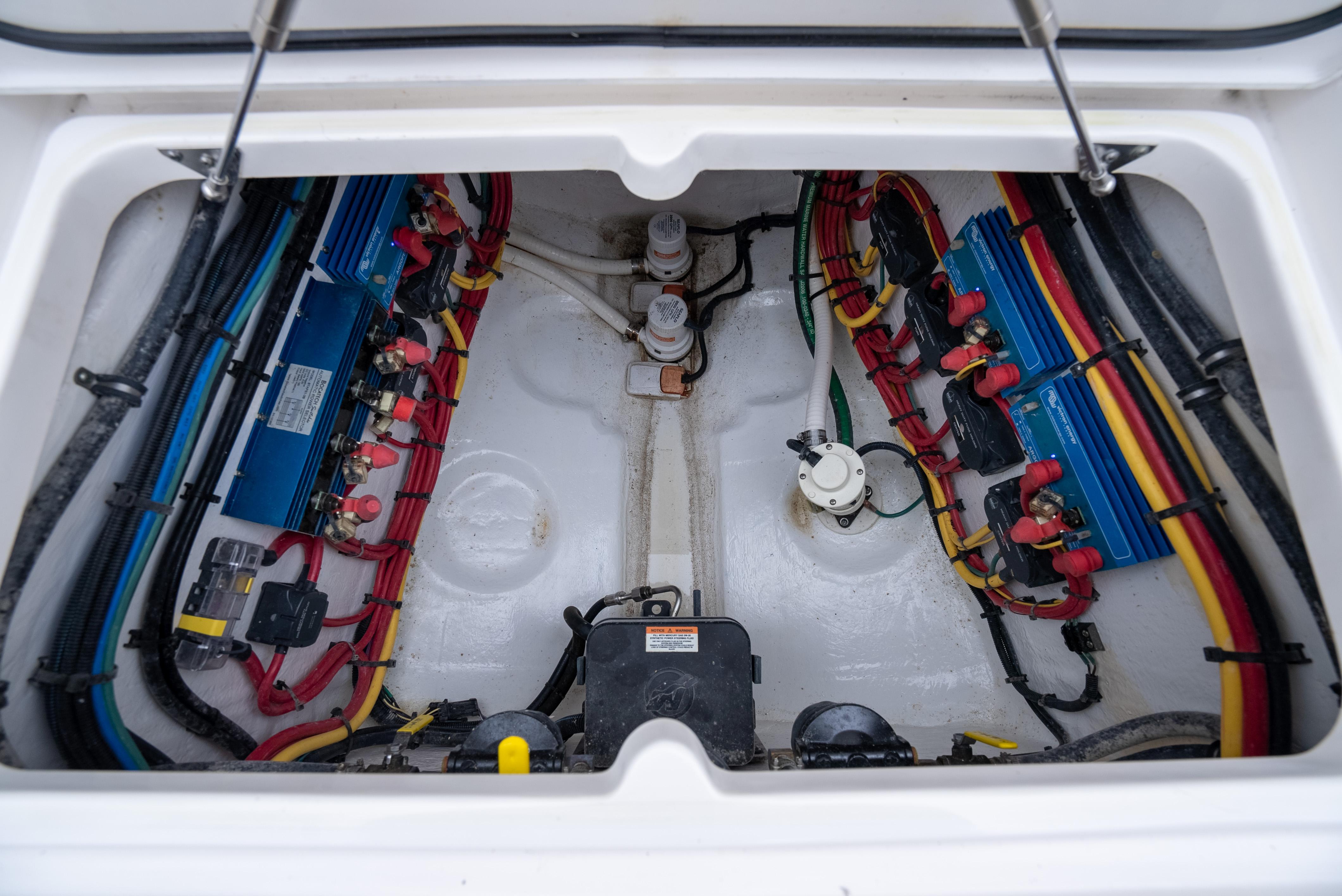 - Intrepid 407 Nomad FE 2022 - Flagler Yachts