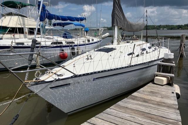 1979 Schock Santana 35 Mobile, Alabama - Turner Marine Yacht Sales