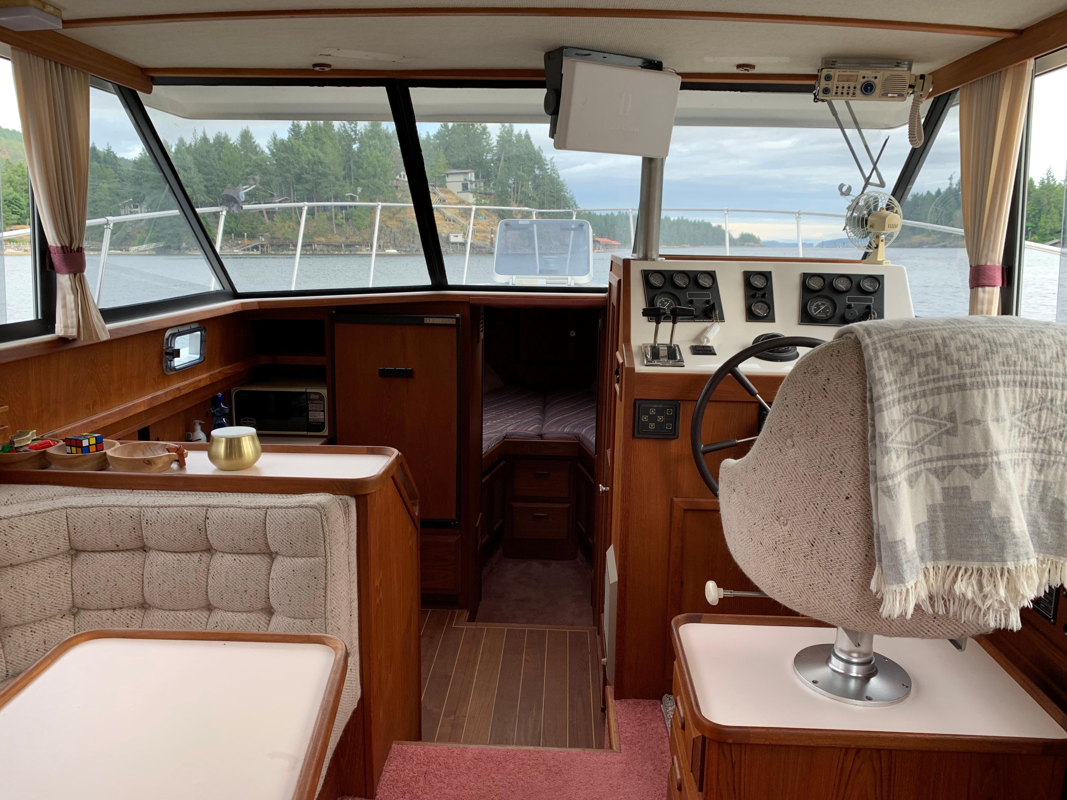 1989 34 Double Eagle 34 Flybridge Sportfish Boats for Sale