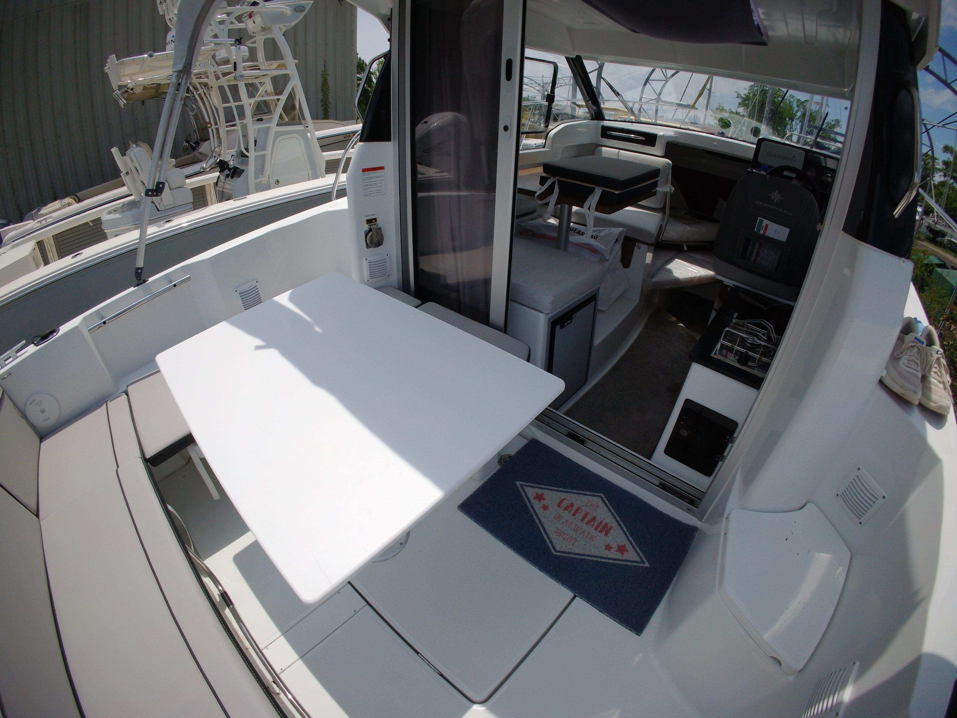 2022 Jeanneau NC 695 Series 2 Brunswick, Georgia - Dunbar Yachts