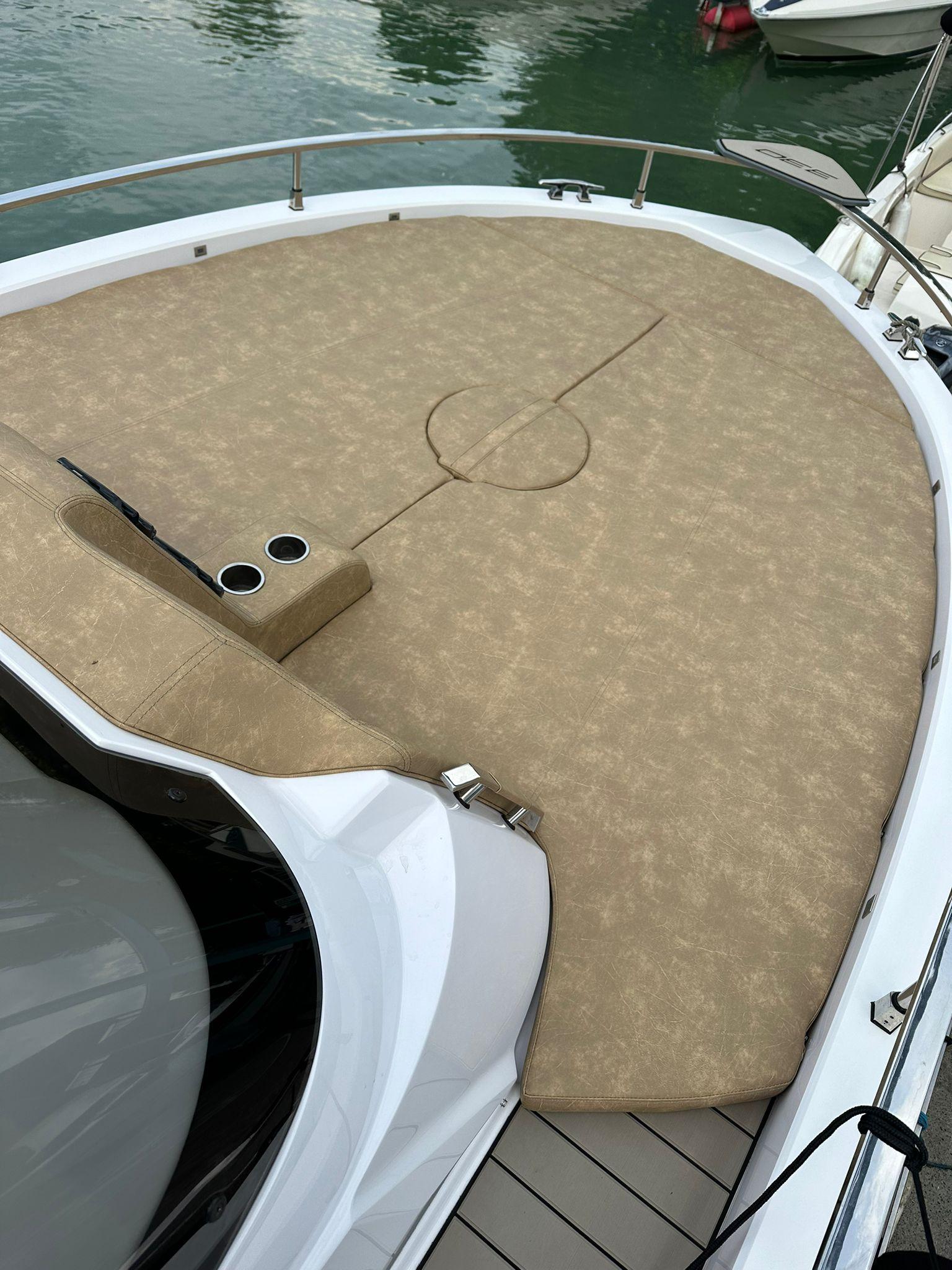 Yacht for Sale | 30 Ranieri Yachts LAGO D'ISEO, Italy | Denison Yacht Sales