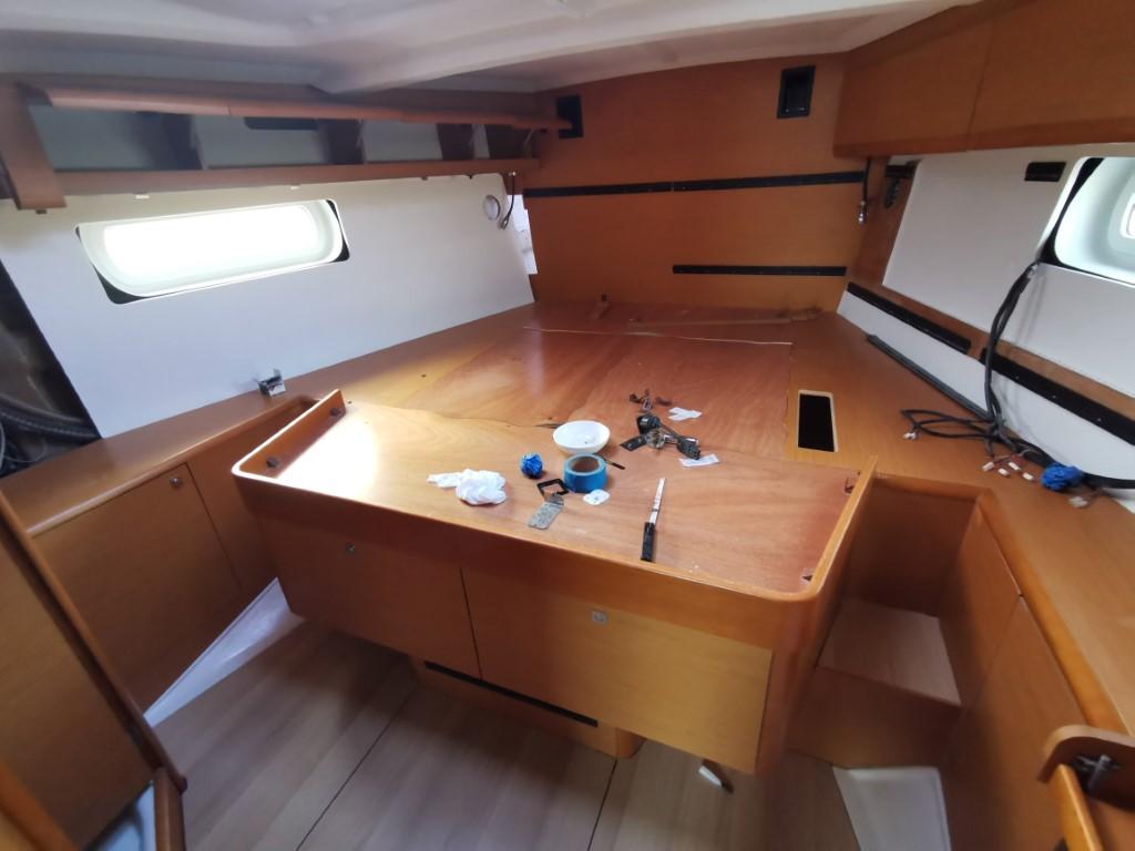 Jeanneau Sun Odyssey 469 Sailing Monohull for sale | The Moorings Yacht ...