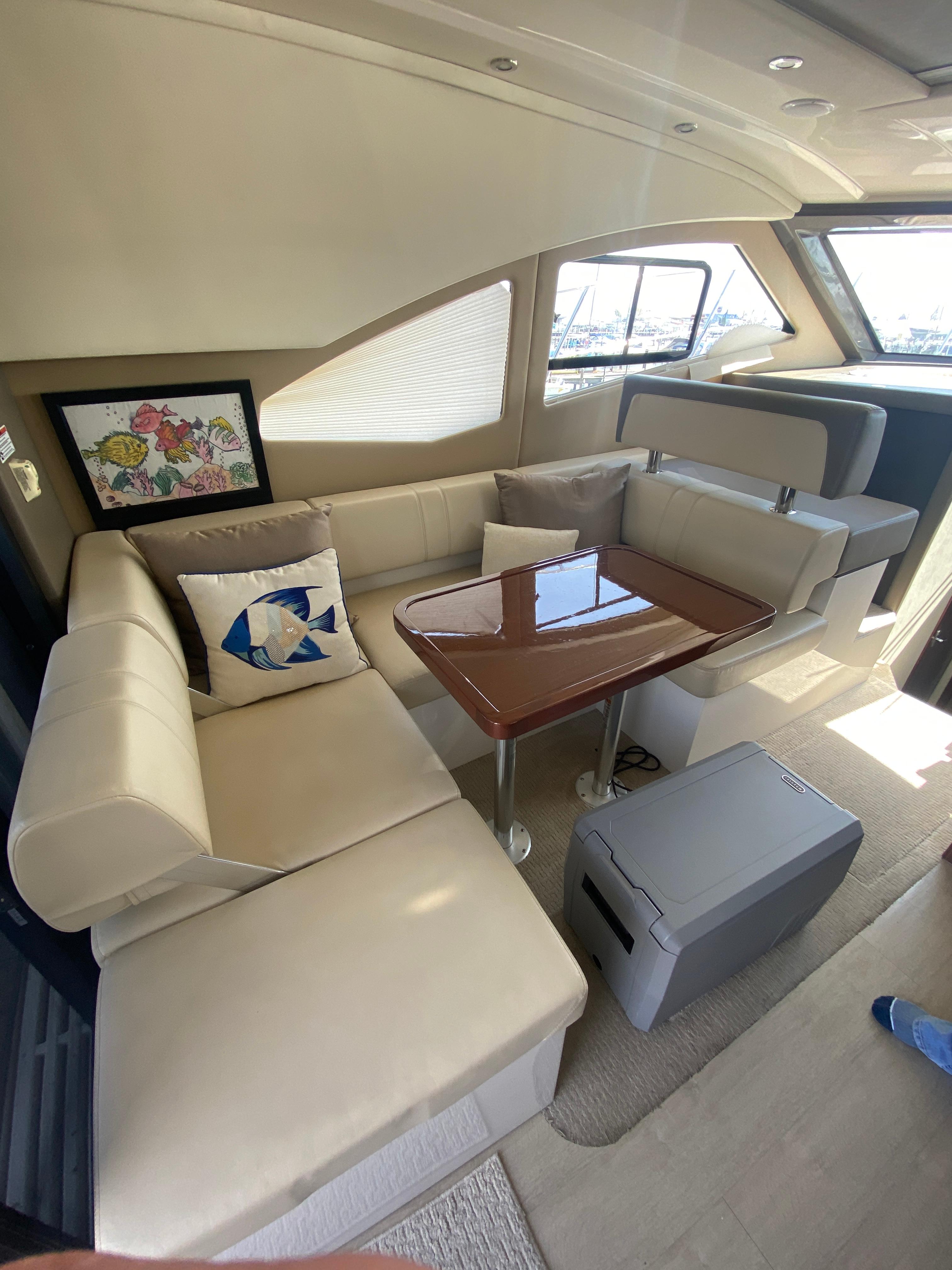 2014 Carver 37 COUPE For Sale | Saint Clair Shores, MI, US | JBYS #B3210