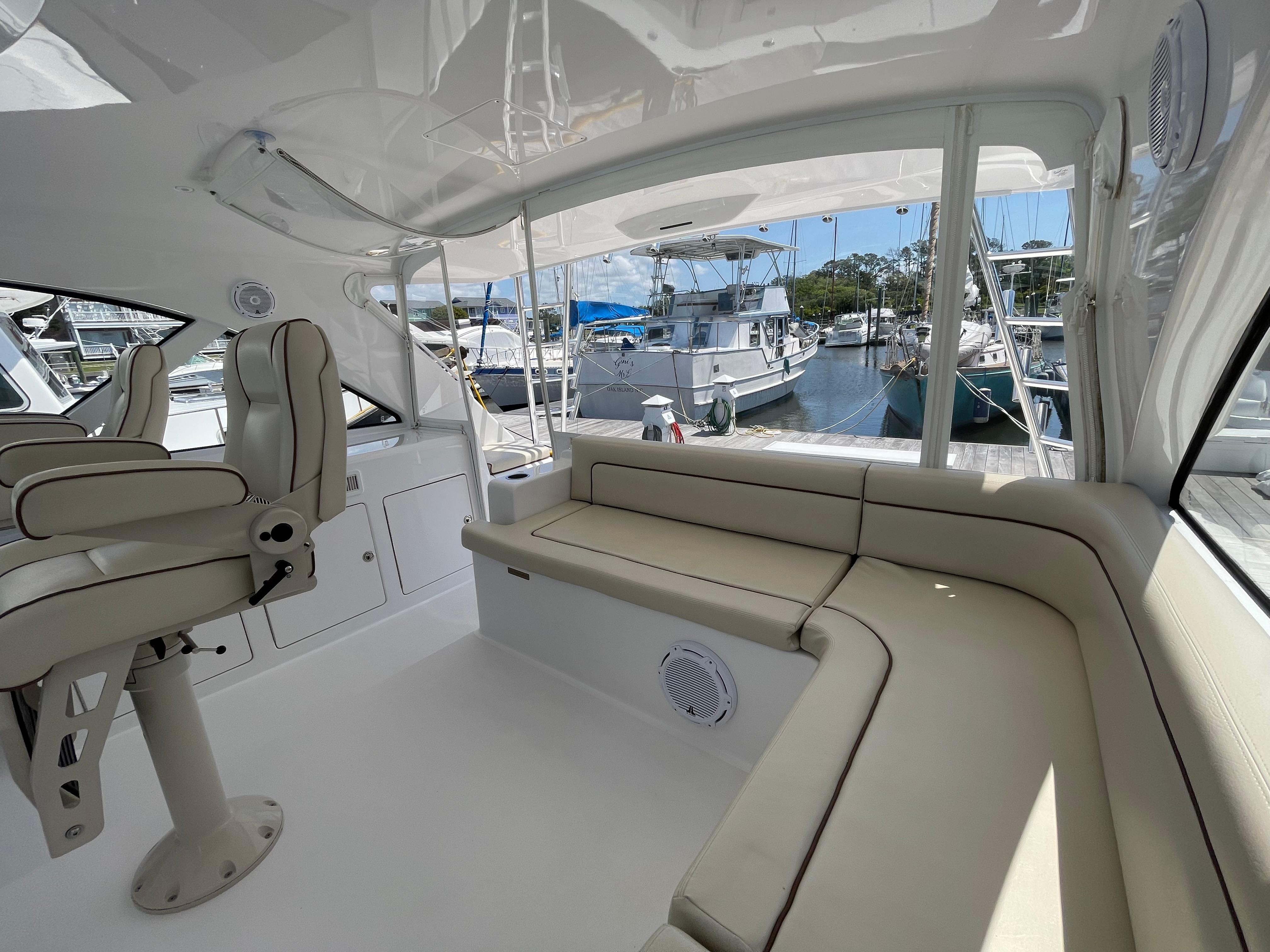 Whitecaps Yacht for Sale | 45 Hatteras Yachts Southport, NC | Denison ...