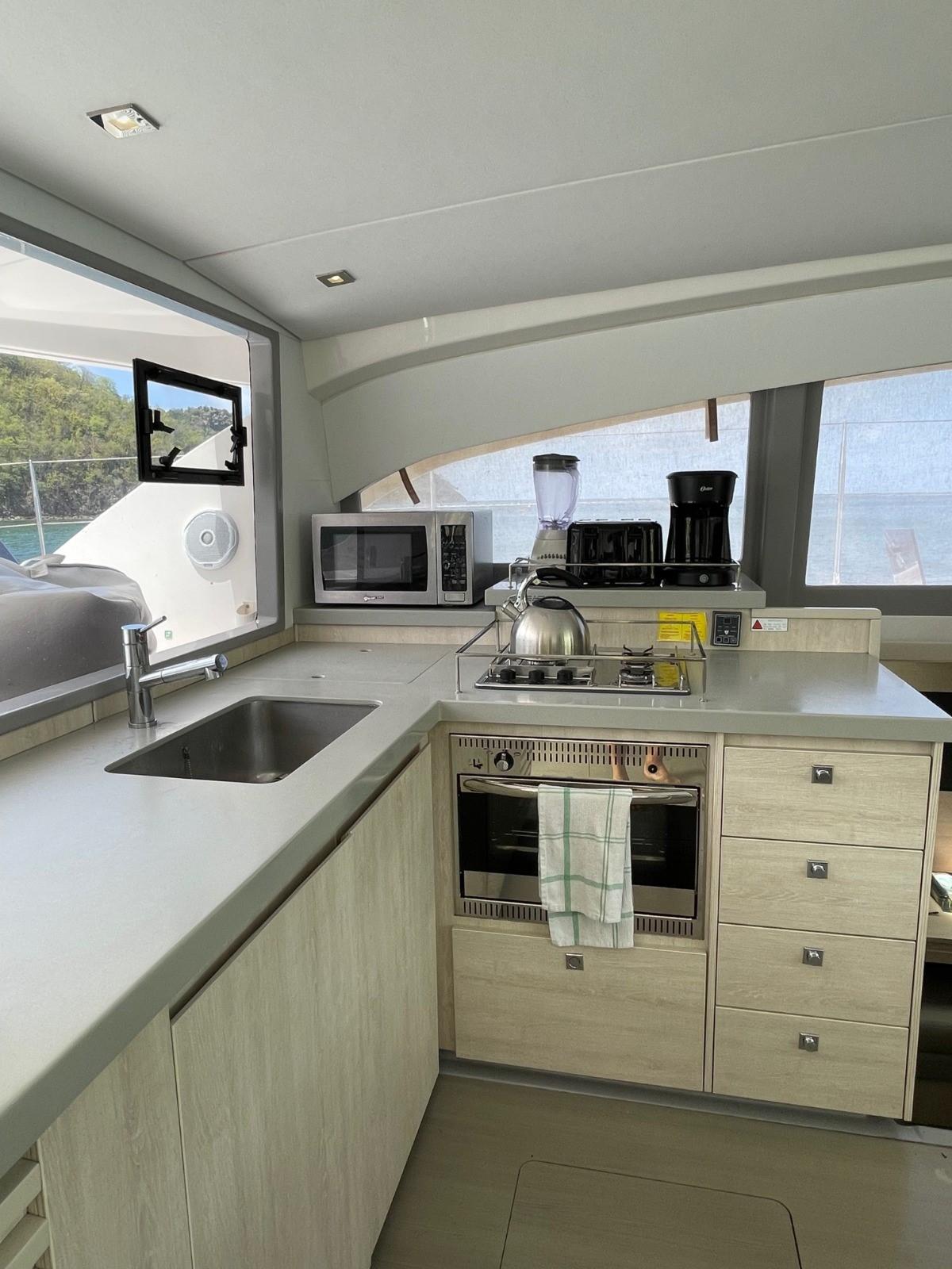 Leopard 40 Sailing Catamaran Siempre Sol for sale | Leopard Brokerage