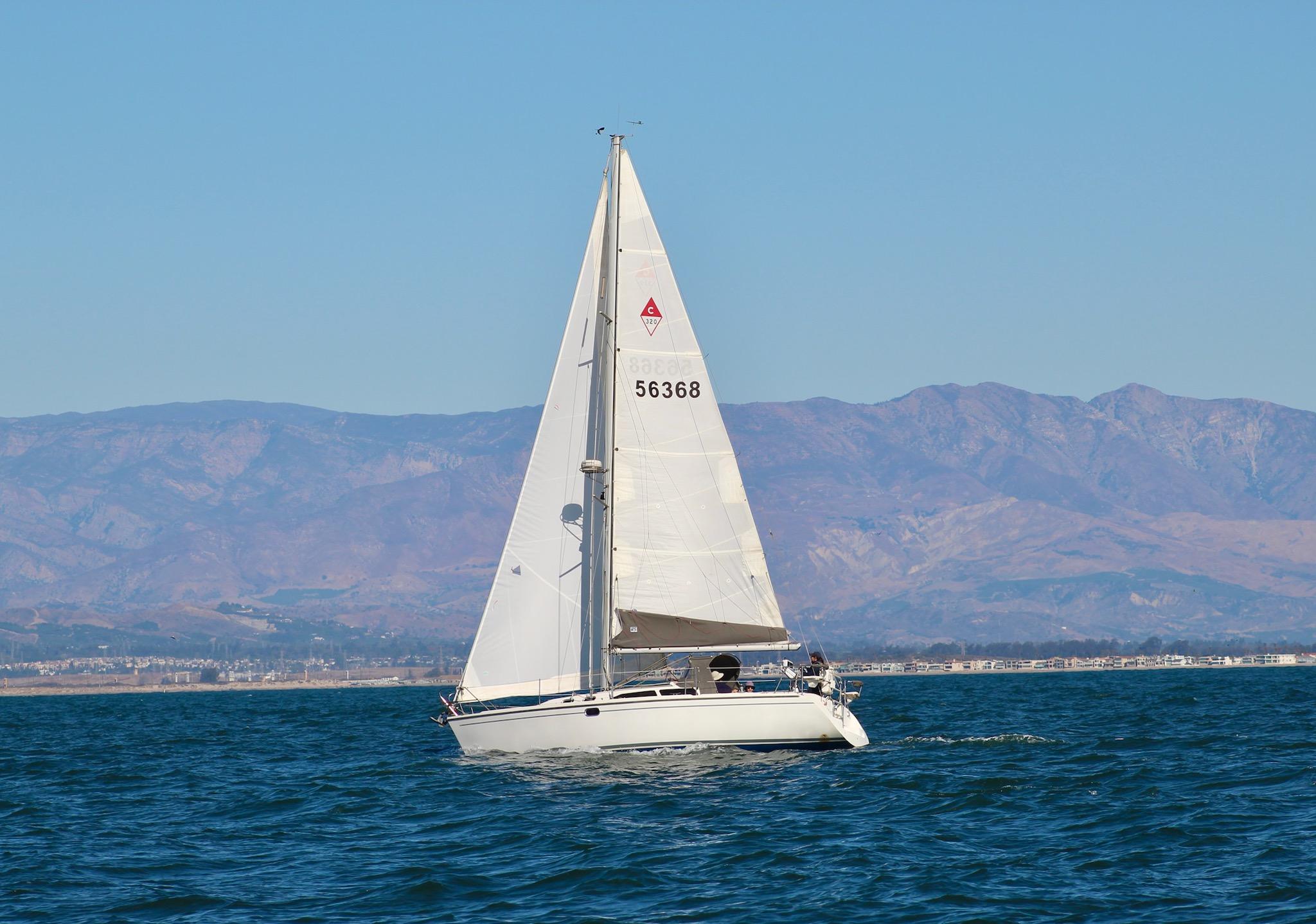 2005 Catalina 320 Oxnard, California - Seacoast Yachts