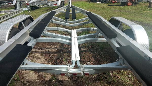 New 2024 LOAD RITE TRAILERS LR-AB26T7300102LTB1 Aluminum Tandem Torsion ...