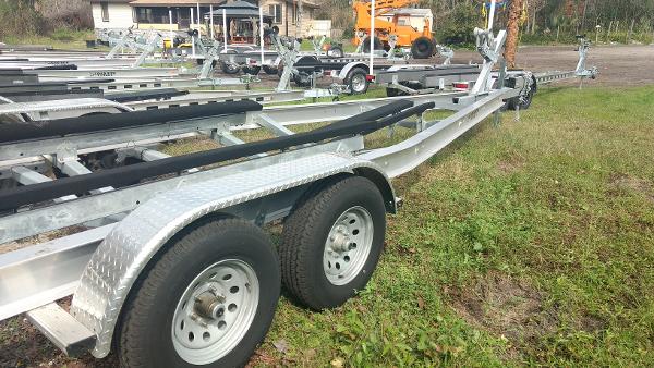 New 2024 LOAD RITE TRAILERS LR-AB26T7300102LTB1 Aluminum Tandem Torsion ...