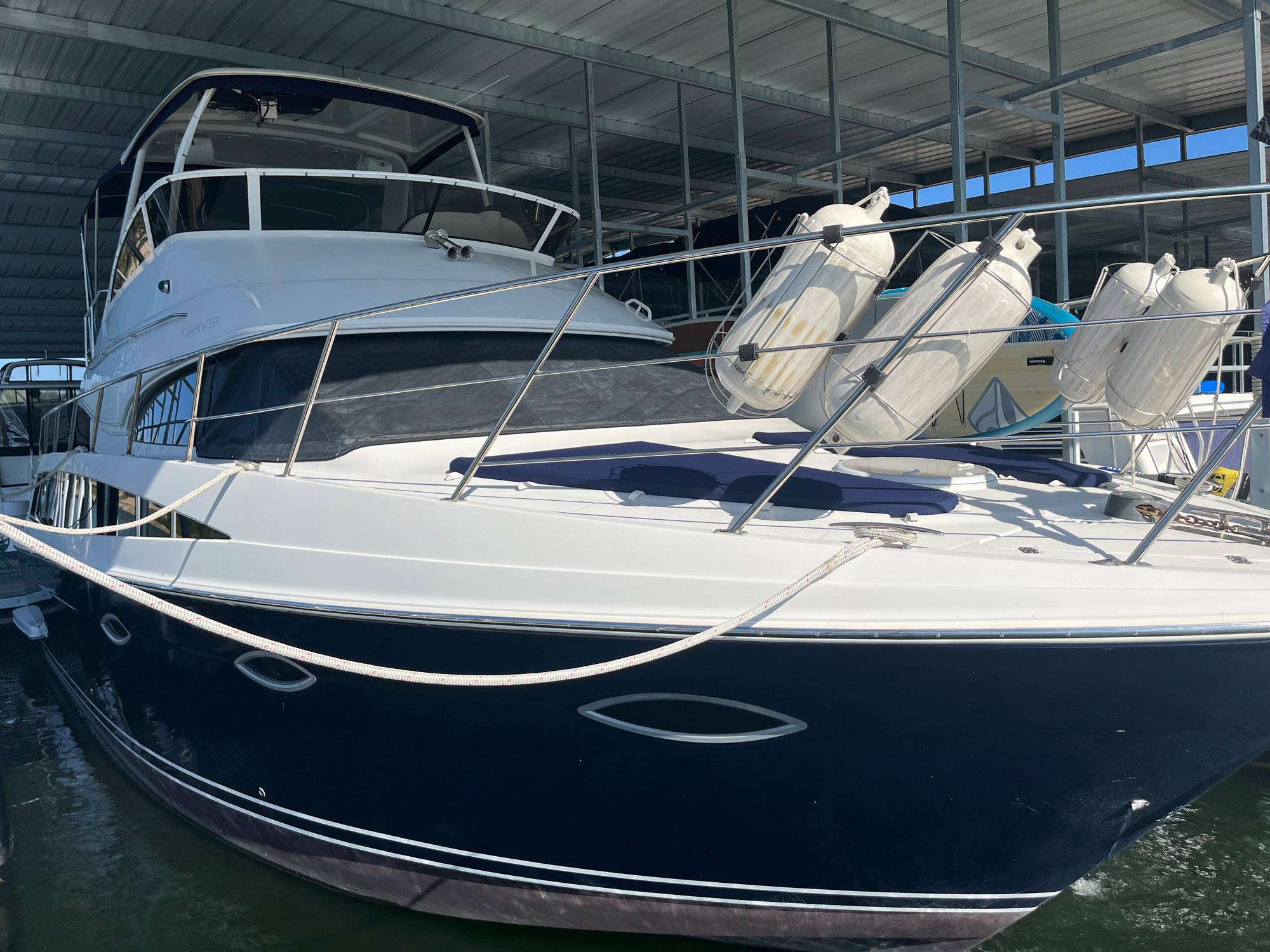 Gambit Yacht for Sale | 43 Carver Yachts Branson, MO | Denison Yacht Sales