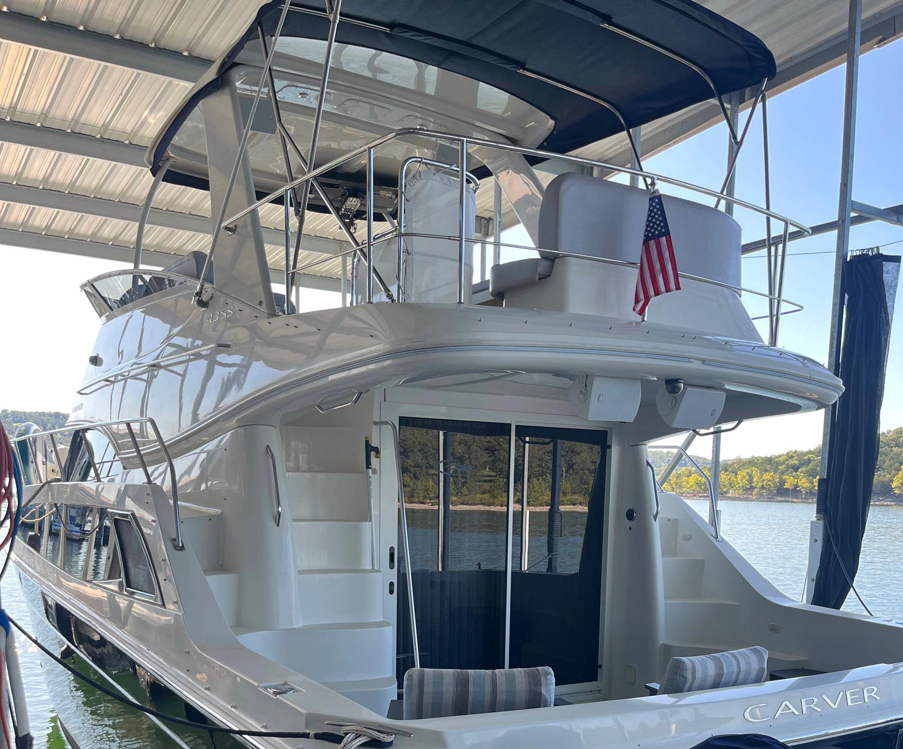 Gambit Yacht for Sale | 43 Carver Yachts Branson, MO | Denison Yacht Sales