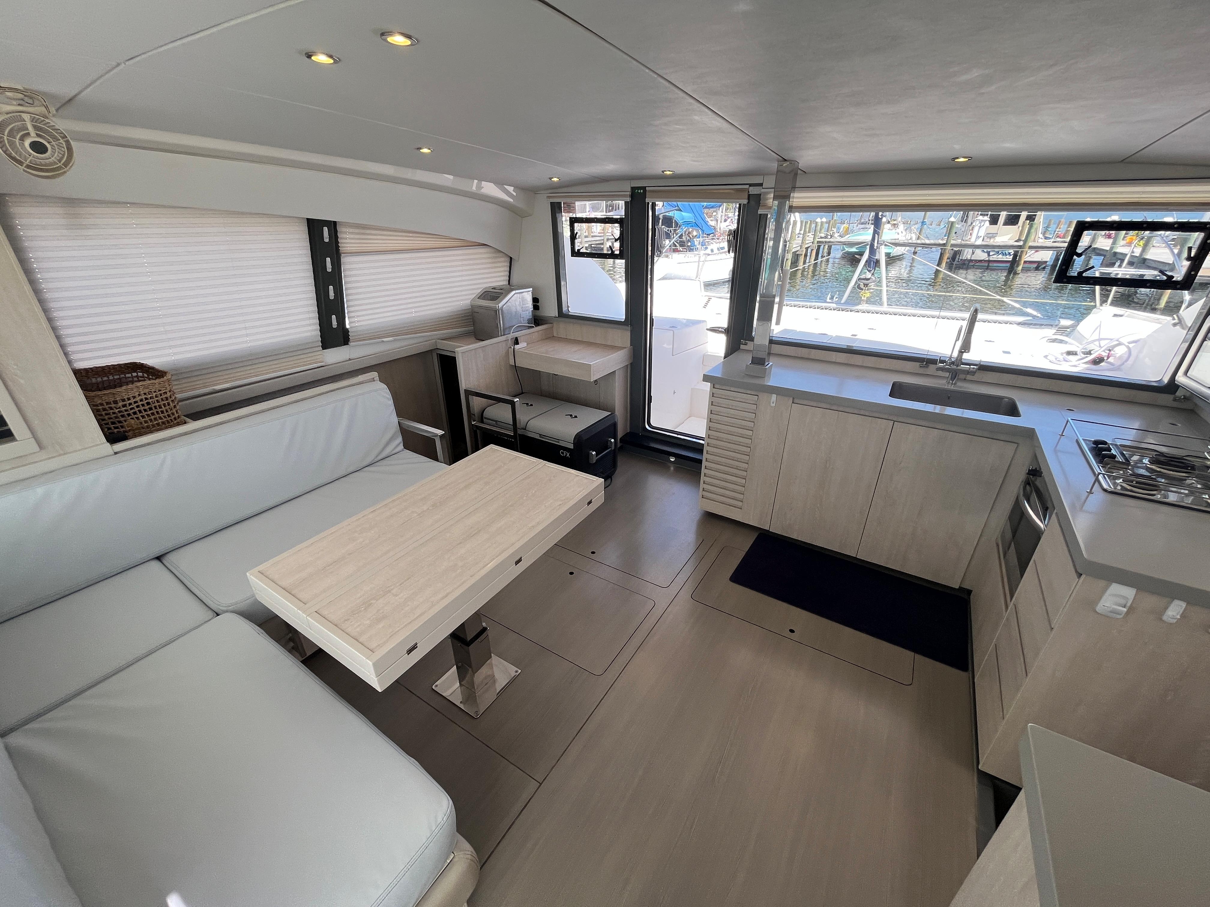 Leopard 40 Sailing Catamaran Petite Maison for sale | Leopard Brokerage