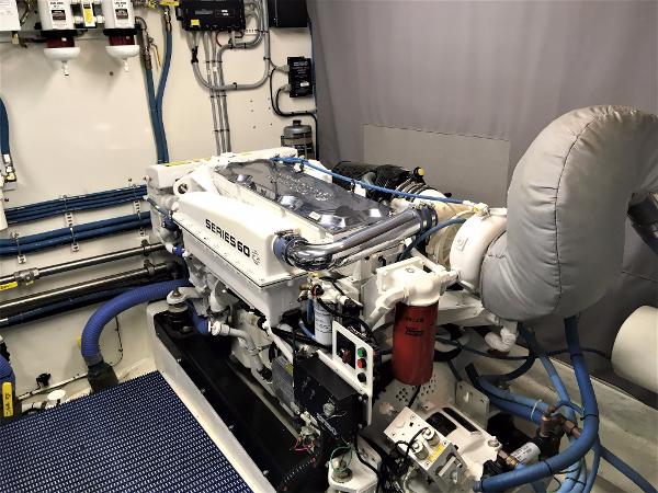 Wendon Sky Lounge - Freedom Marine