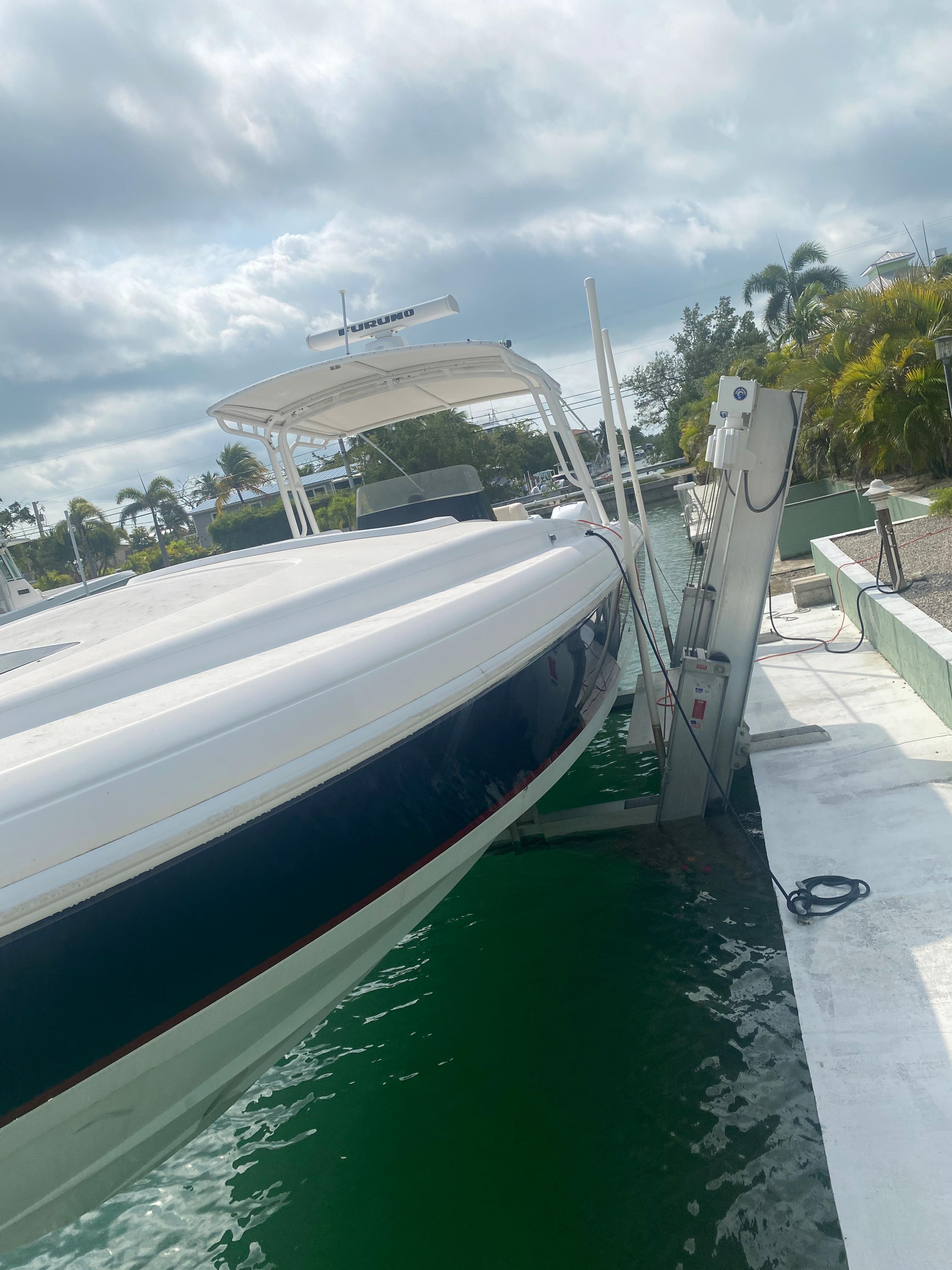 2003 37 Intrepid 377 Walkaround Boats for Sale