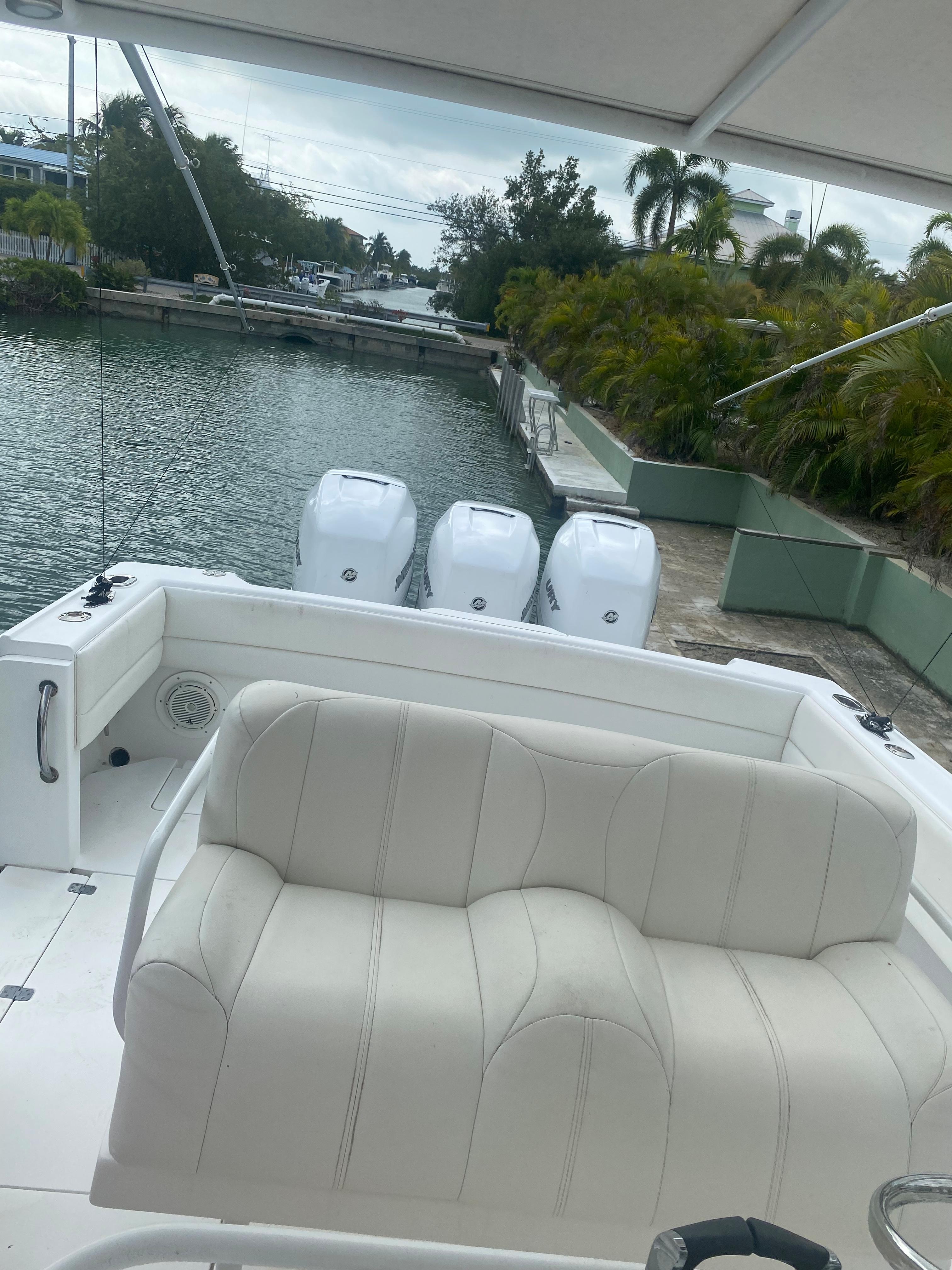 2003 37 Intrepid 377 Walkaround Boats for Sale