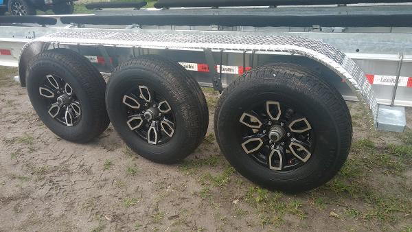 New 2024 LOAD RITE TRAILERS LR-AB32R18000102TB3 Aluminum Triple Torsion ...