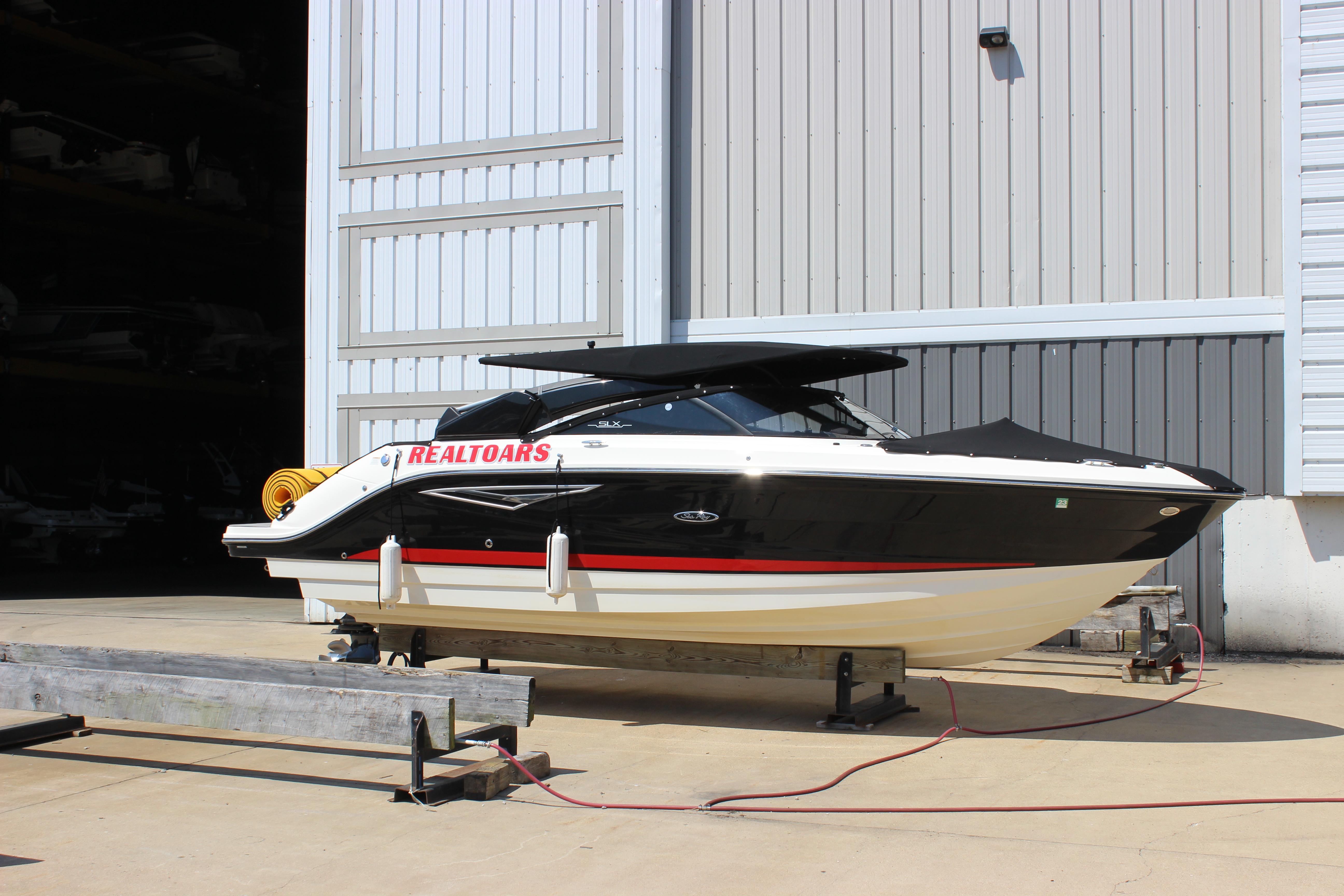 2017 Sea Ray 250 SLX | Dominion Yachts