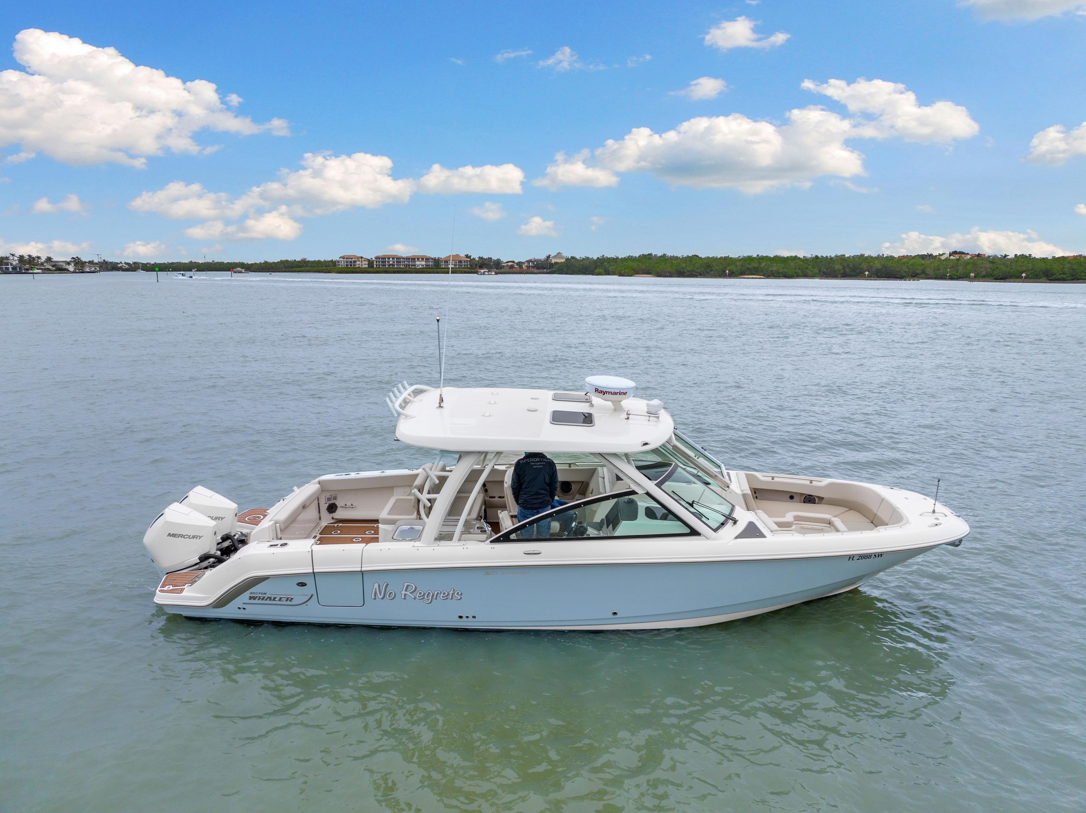 - Boston Whaler 320 Vantage 2021 - Flagler Yachts