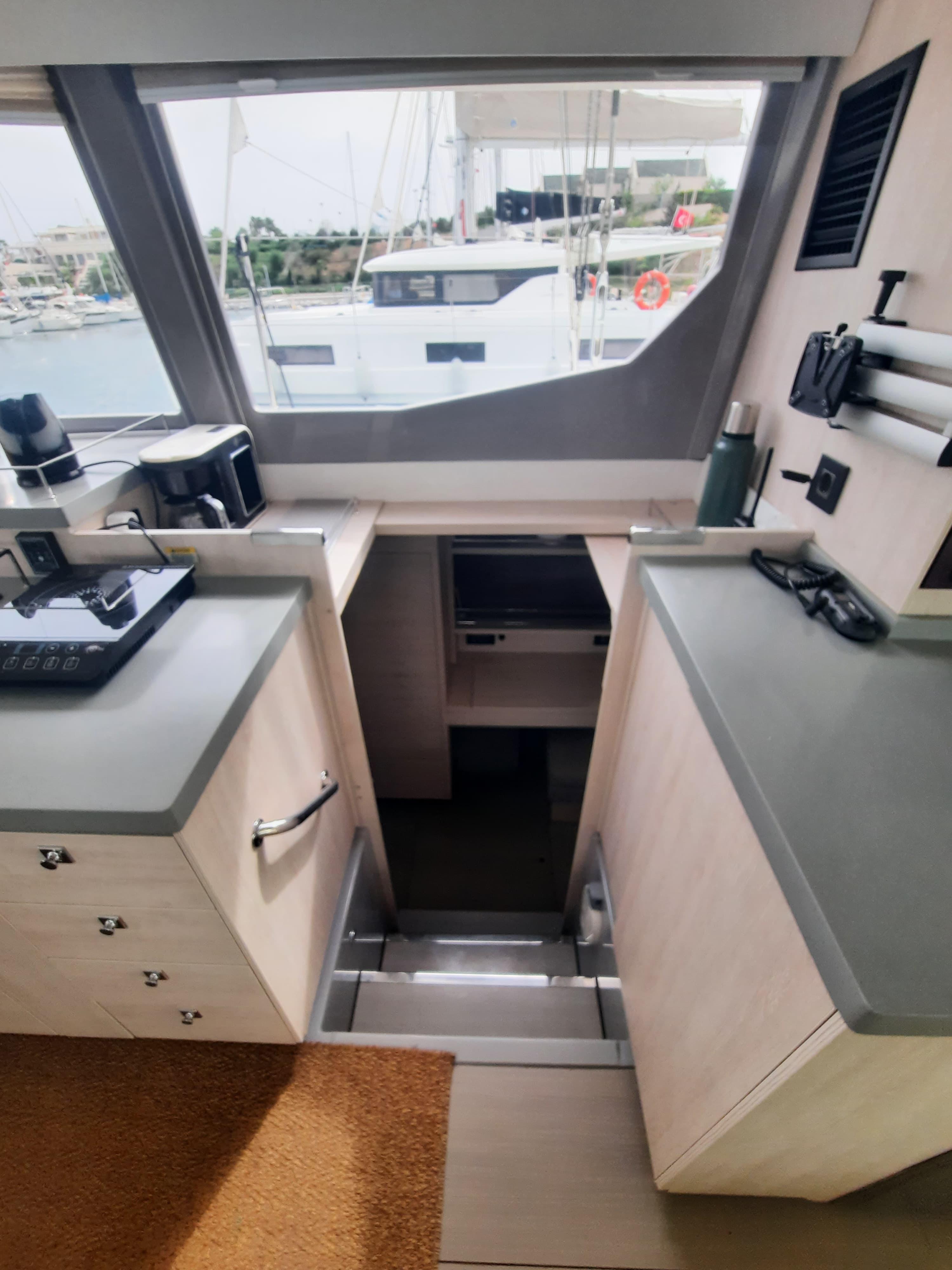 Leopard 45 Sailing Catamaran TEMPTATION for sale | Leopard Brokerage