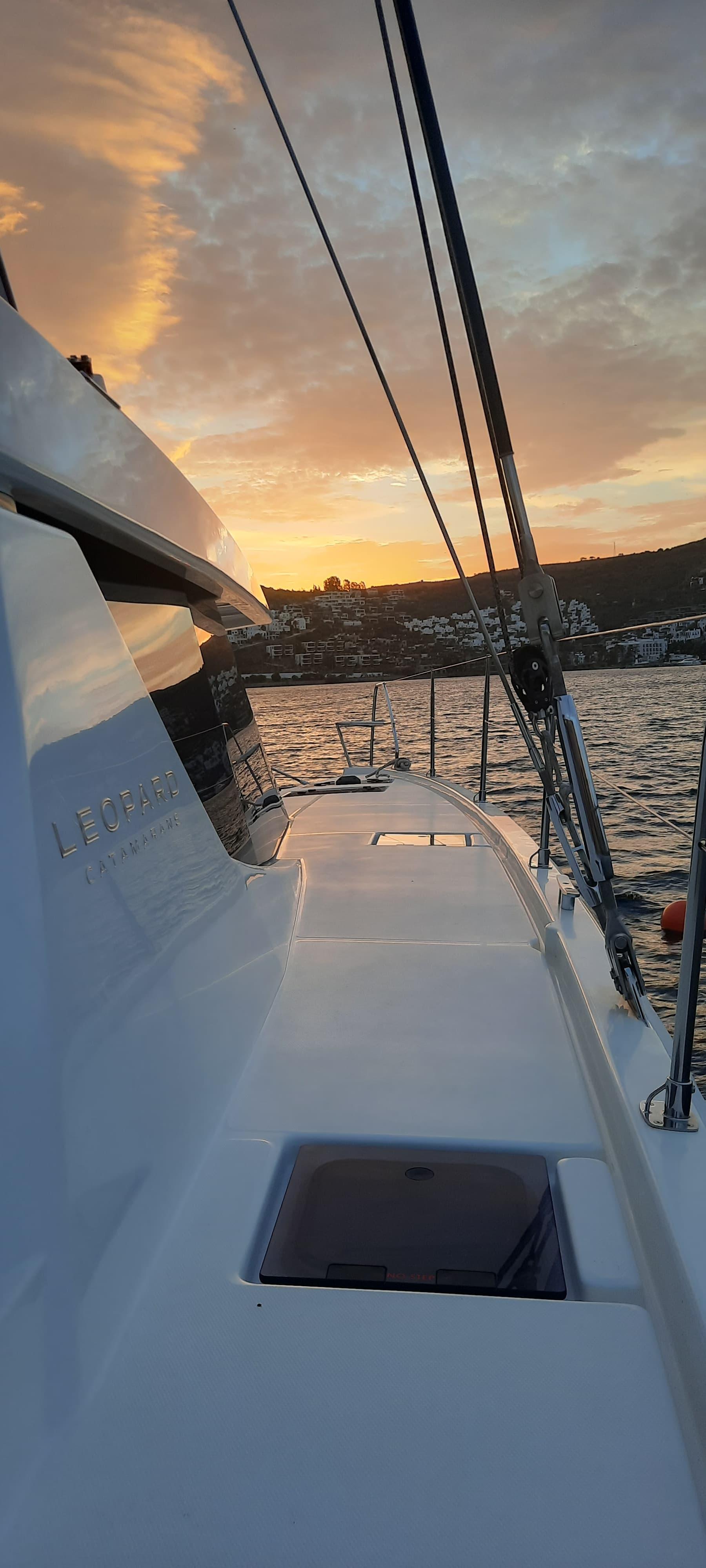 Temptation Yacht for Sale | 45 Leopard Yachts Didim, Turkey | Denison ...