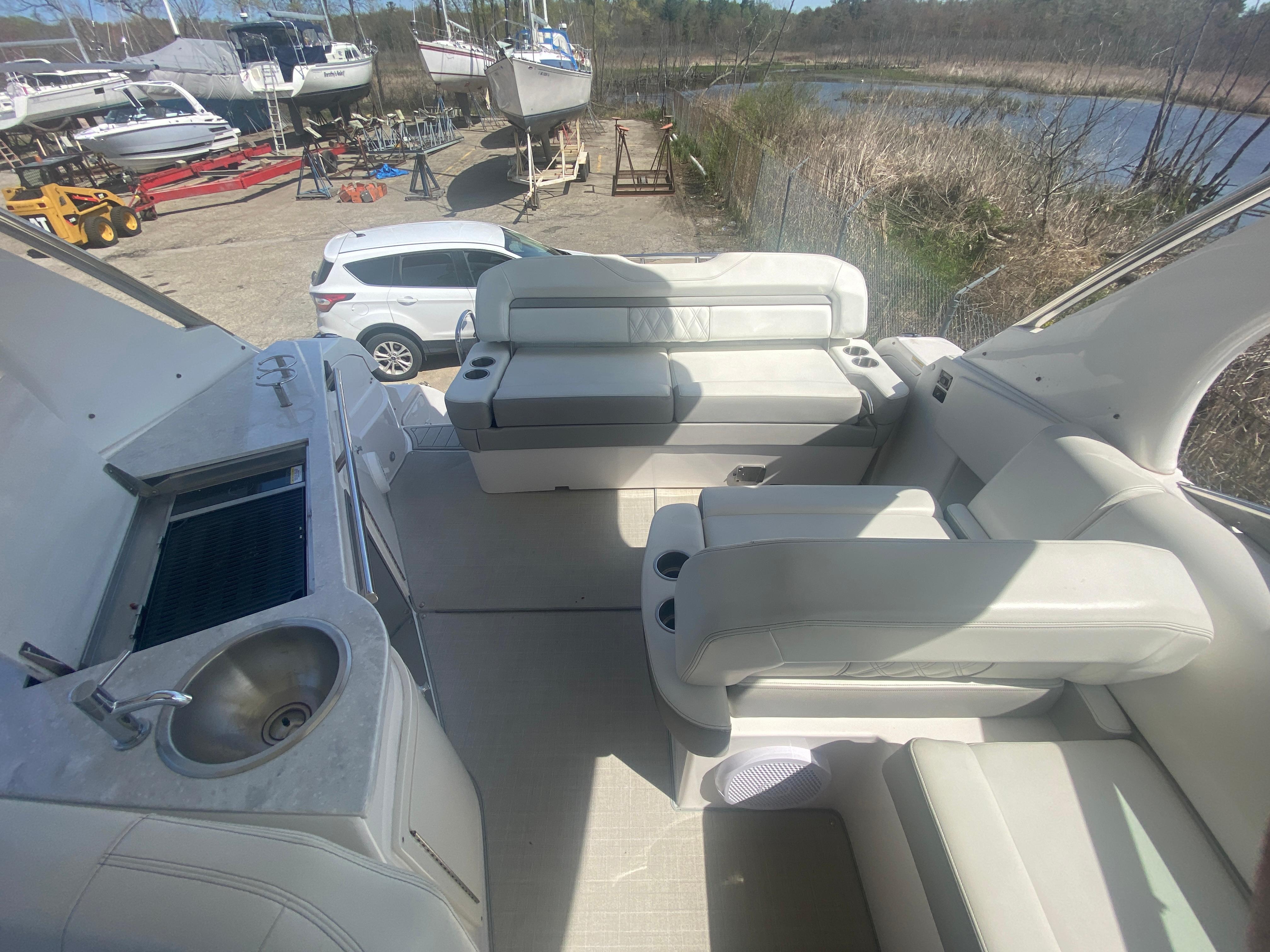 2020 33 Regal 33 XO Boats for Sale