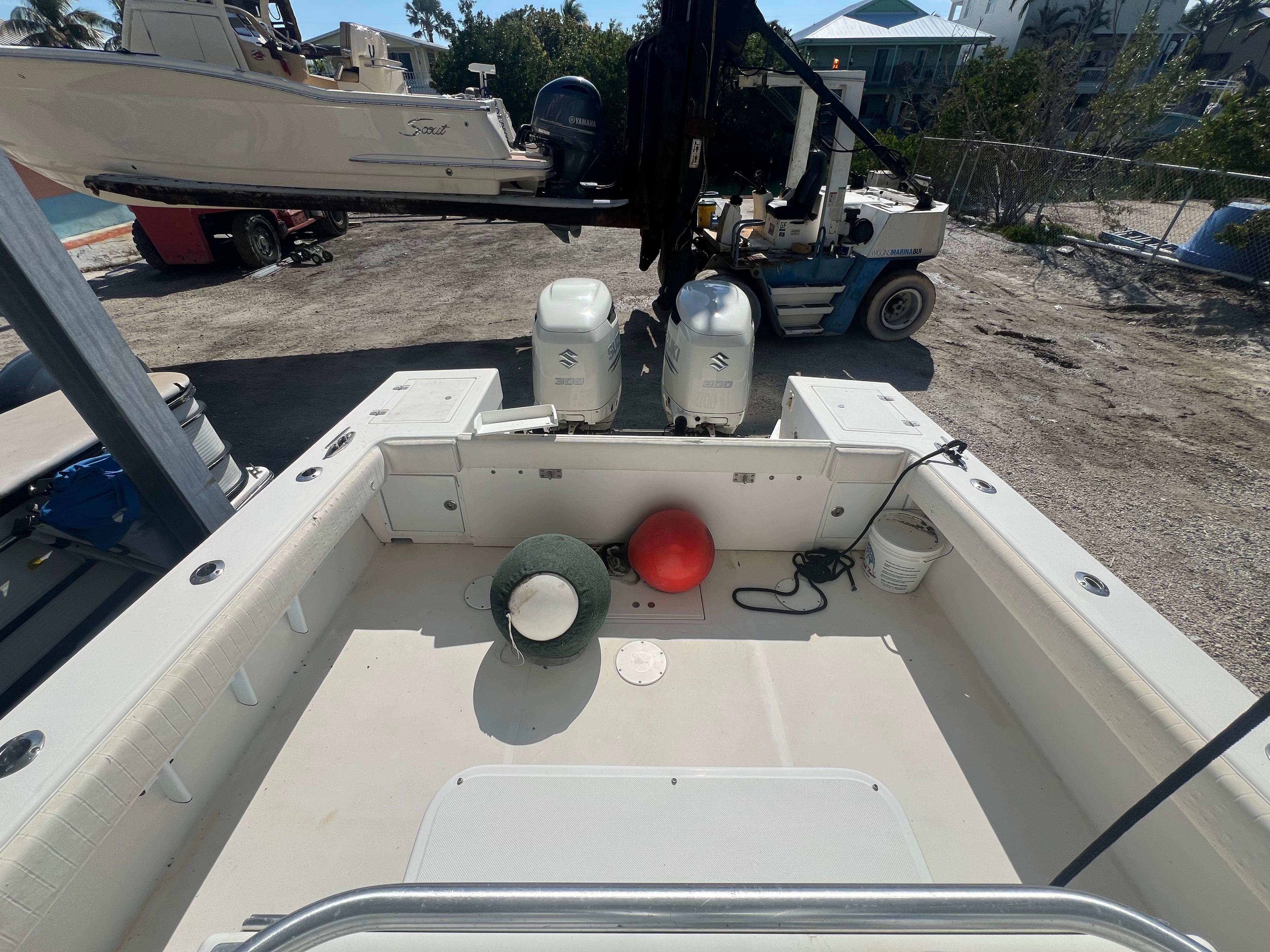 2002 Ocean Master 31 Center Console - South Jersey Yacht Sales