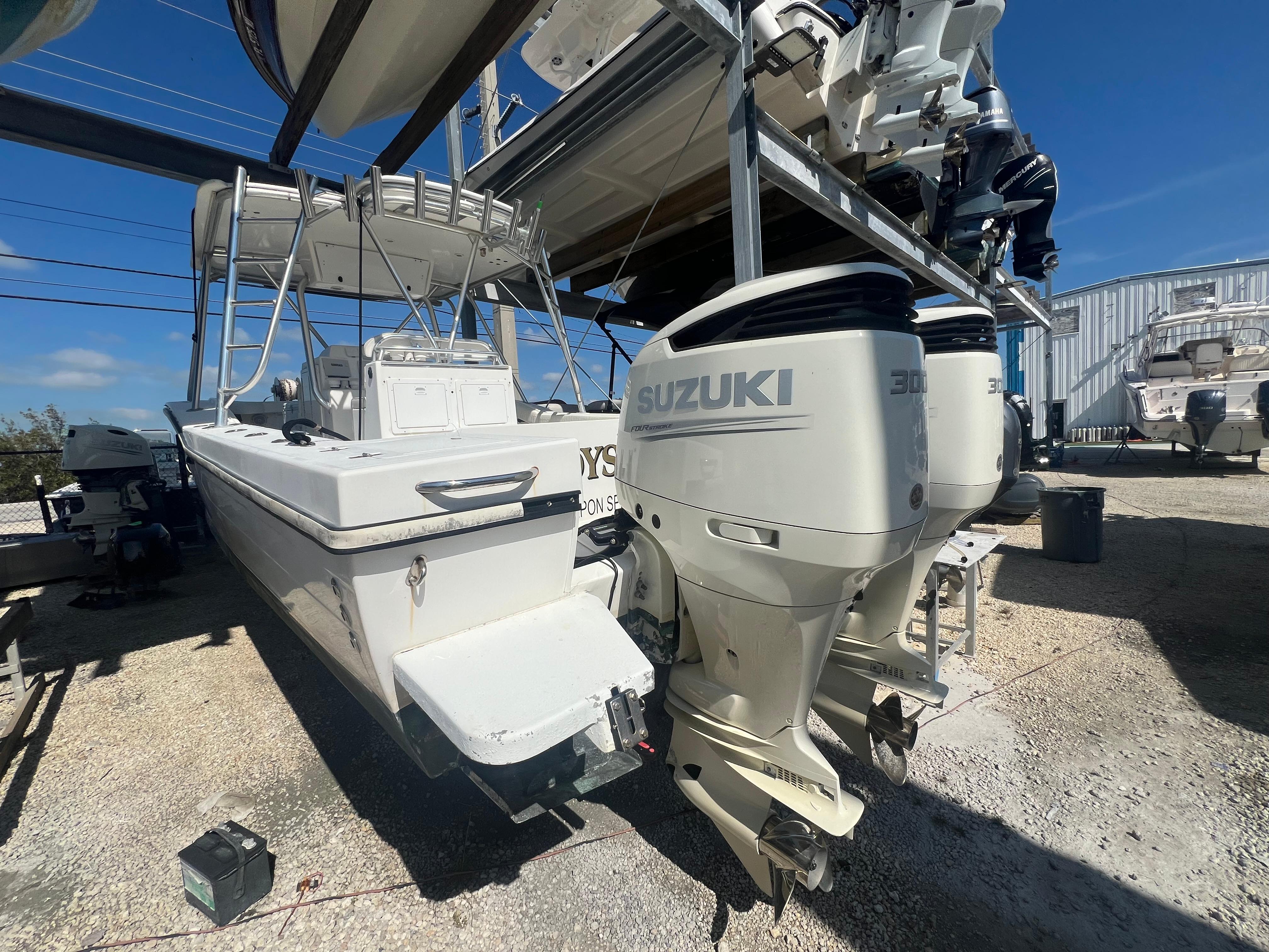 2002 Ocean Master 31 Center Console - South Jersey Yacht Sales