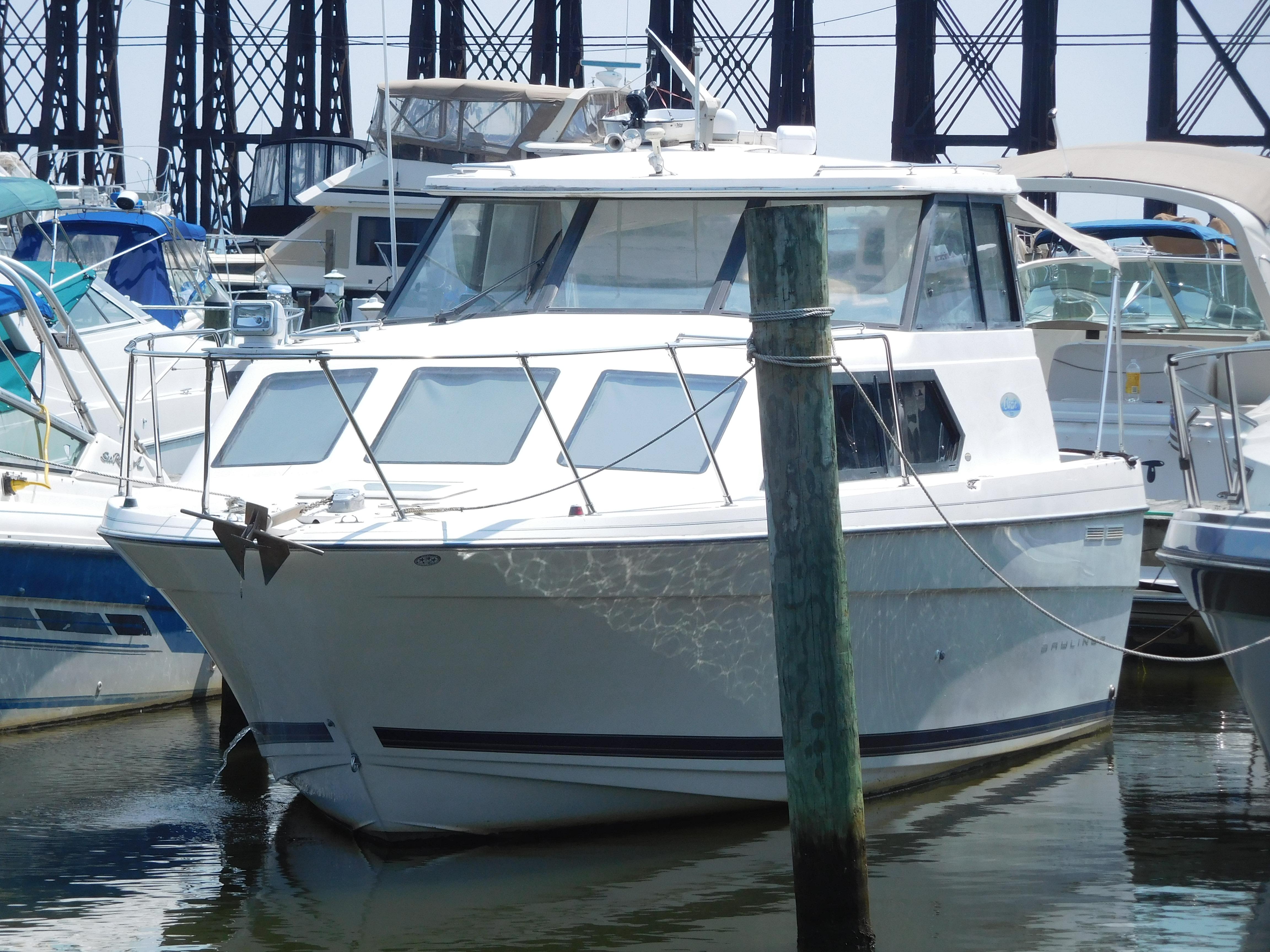 2004 Bayliner 289 Classic | Dominion Yachts