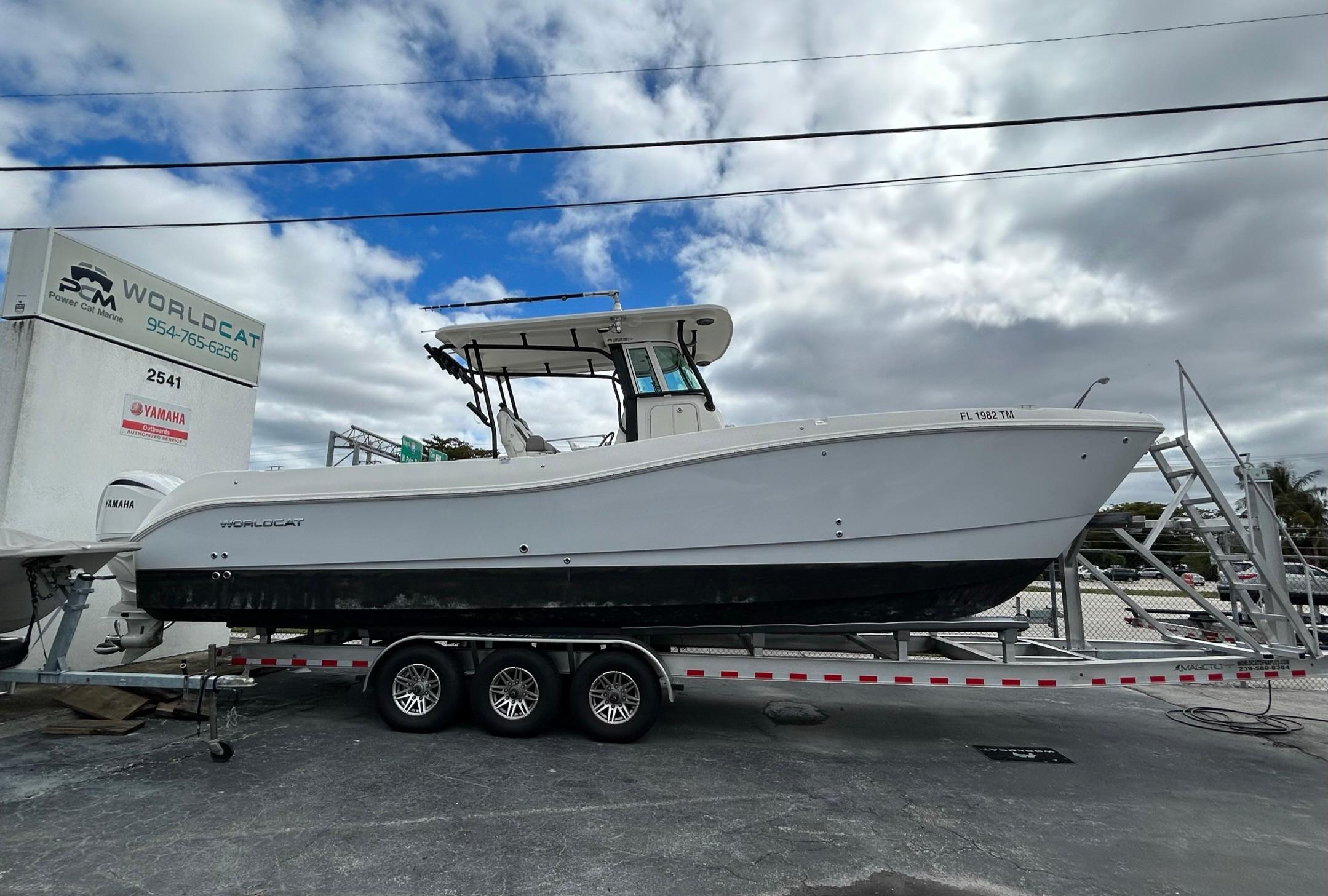 Pcm Deboo 32cc Trade In Laud Yacht for Sale | 32 World Cat Yachts Fort ...