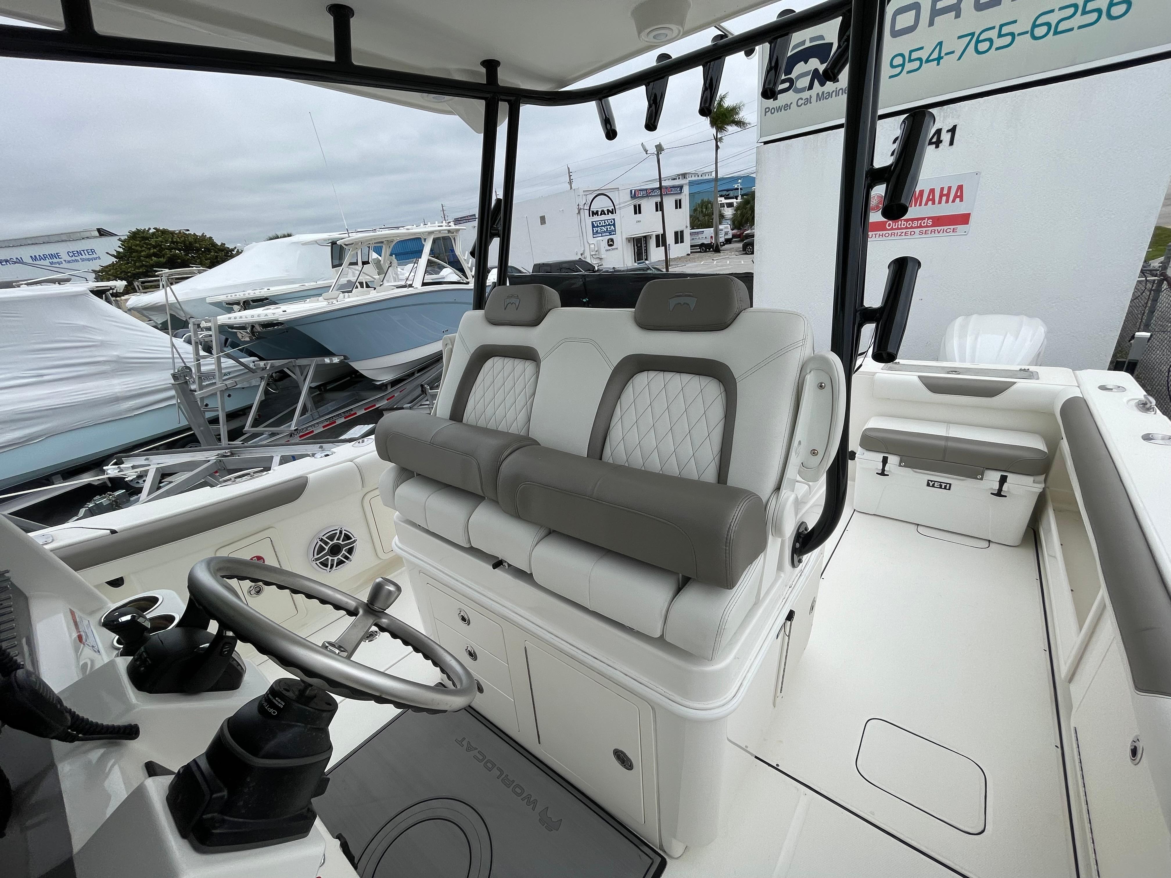 Pcm Deboo 32cc Trade In Laud Yacht for Sale | 32 World Cat Yachts Fort ...