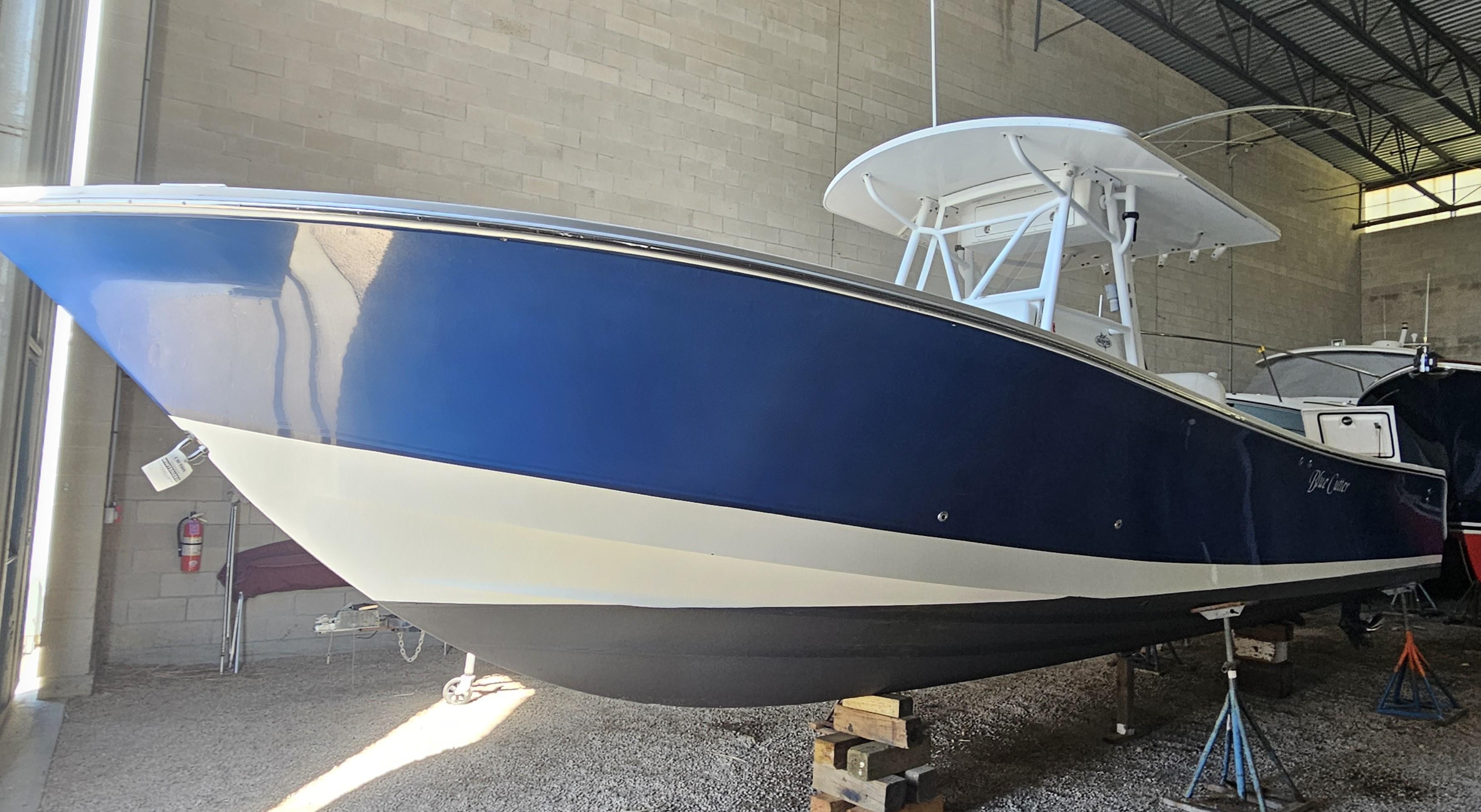 2004 Regulator 32 Forward Seating - South Jersey Yacht Sales