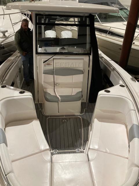 Yacht for Sale | 29 Robalo Yachts Cleveland, OH | Denison Yacht Sales