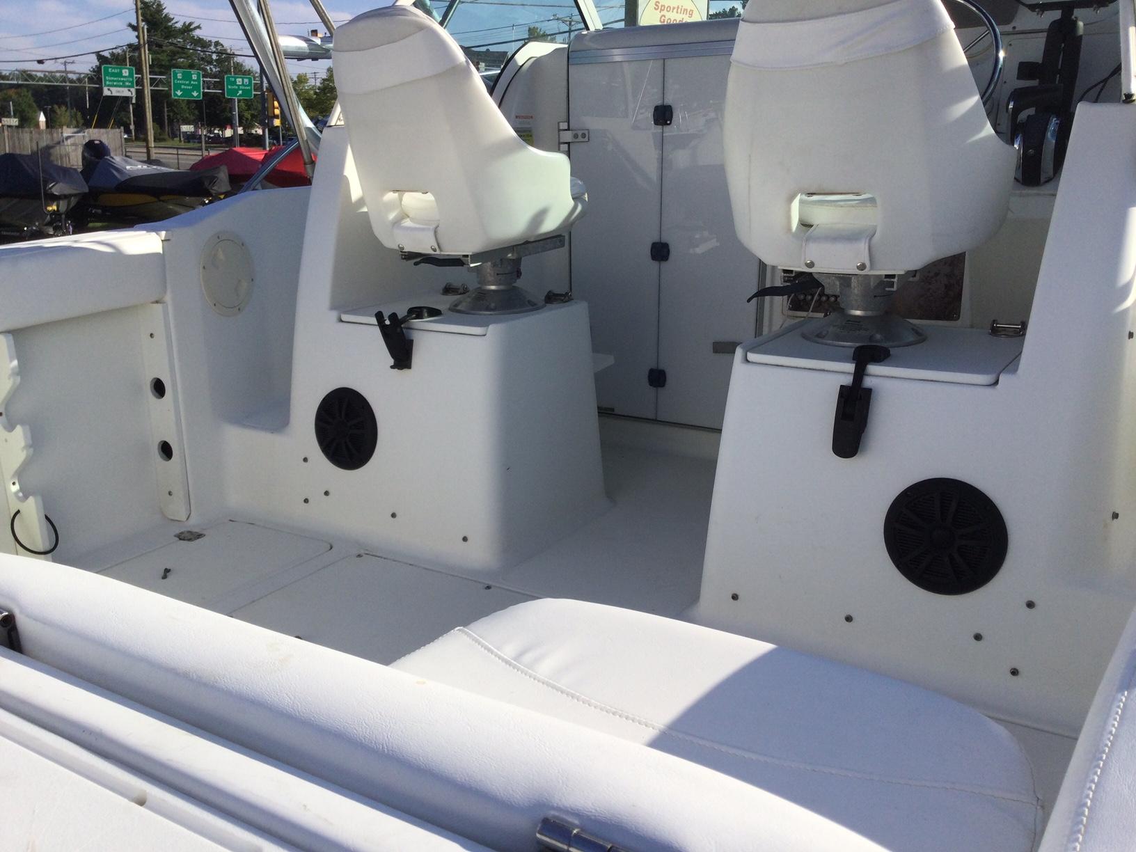 2000 Doral Thunder Pro 240 Dover, New Hampshire - Dover Marine