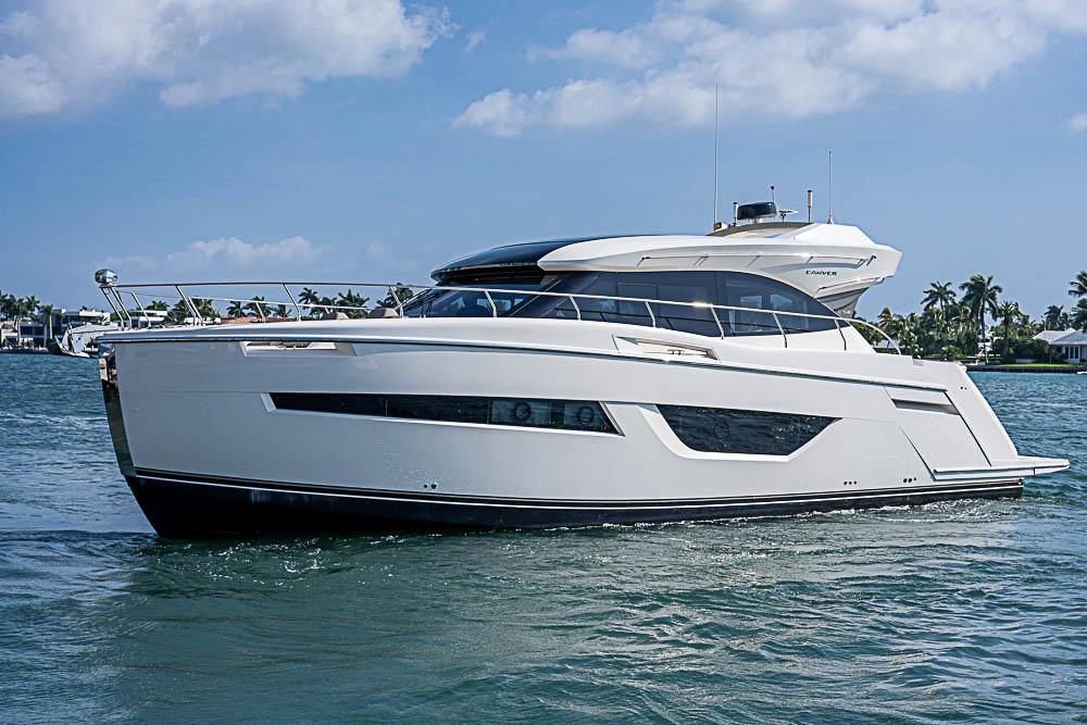 2017 Carver C52 Coupe | Yachts360