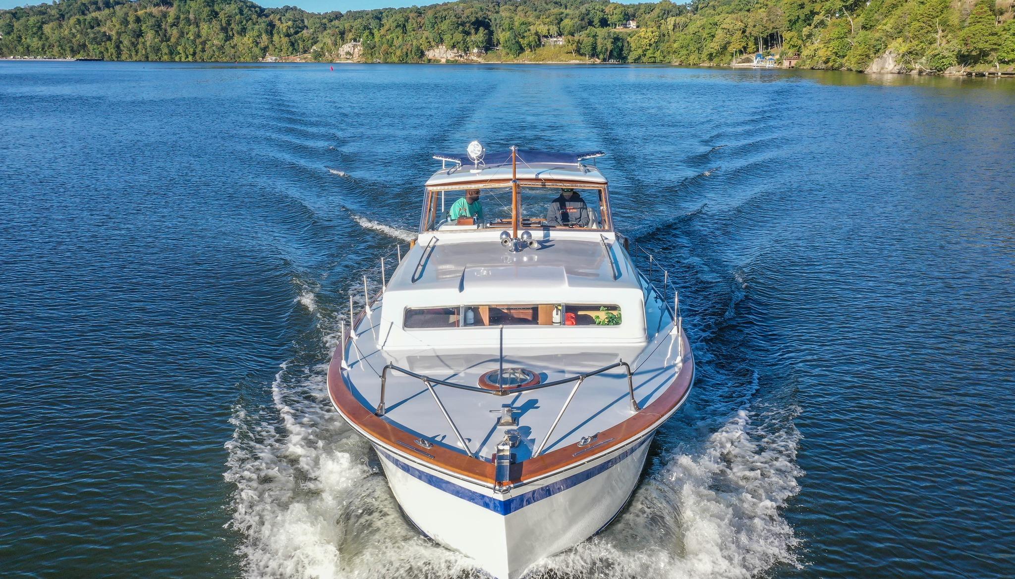 1964 Chris-Craft 36 Roamer | Yachts360