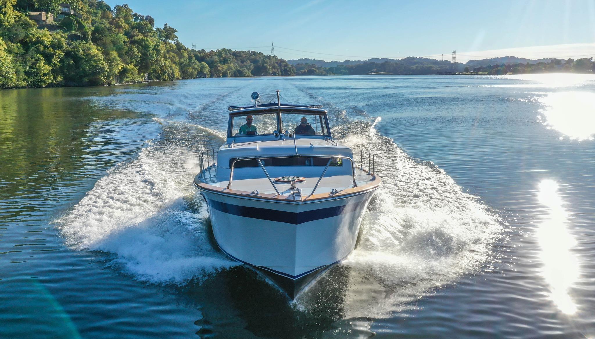 1964 Chris-Craft 36 Roamer | Yachts360