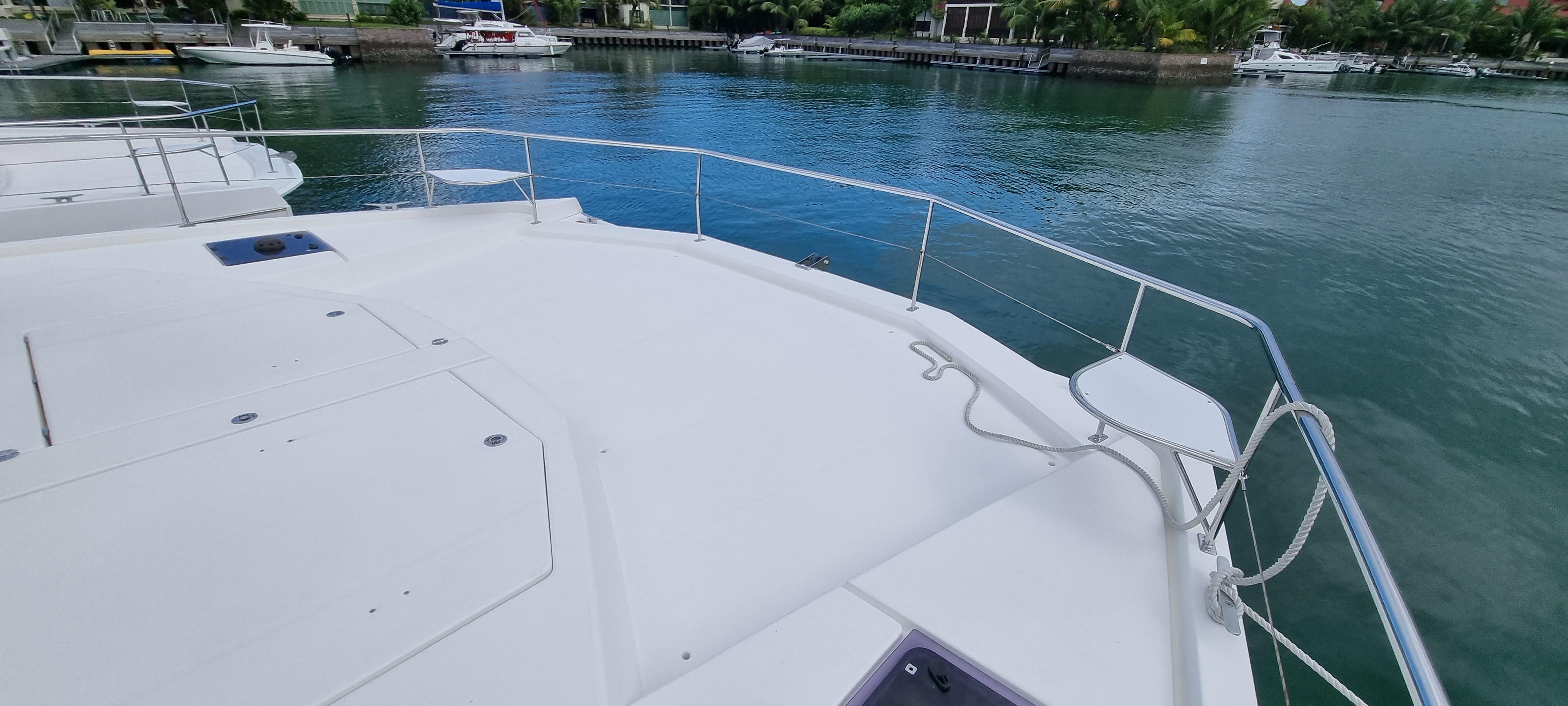Leopard 51 Powercat Power Catamaran MOXIE for sale | Leopard Brokerage