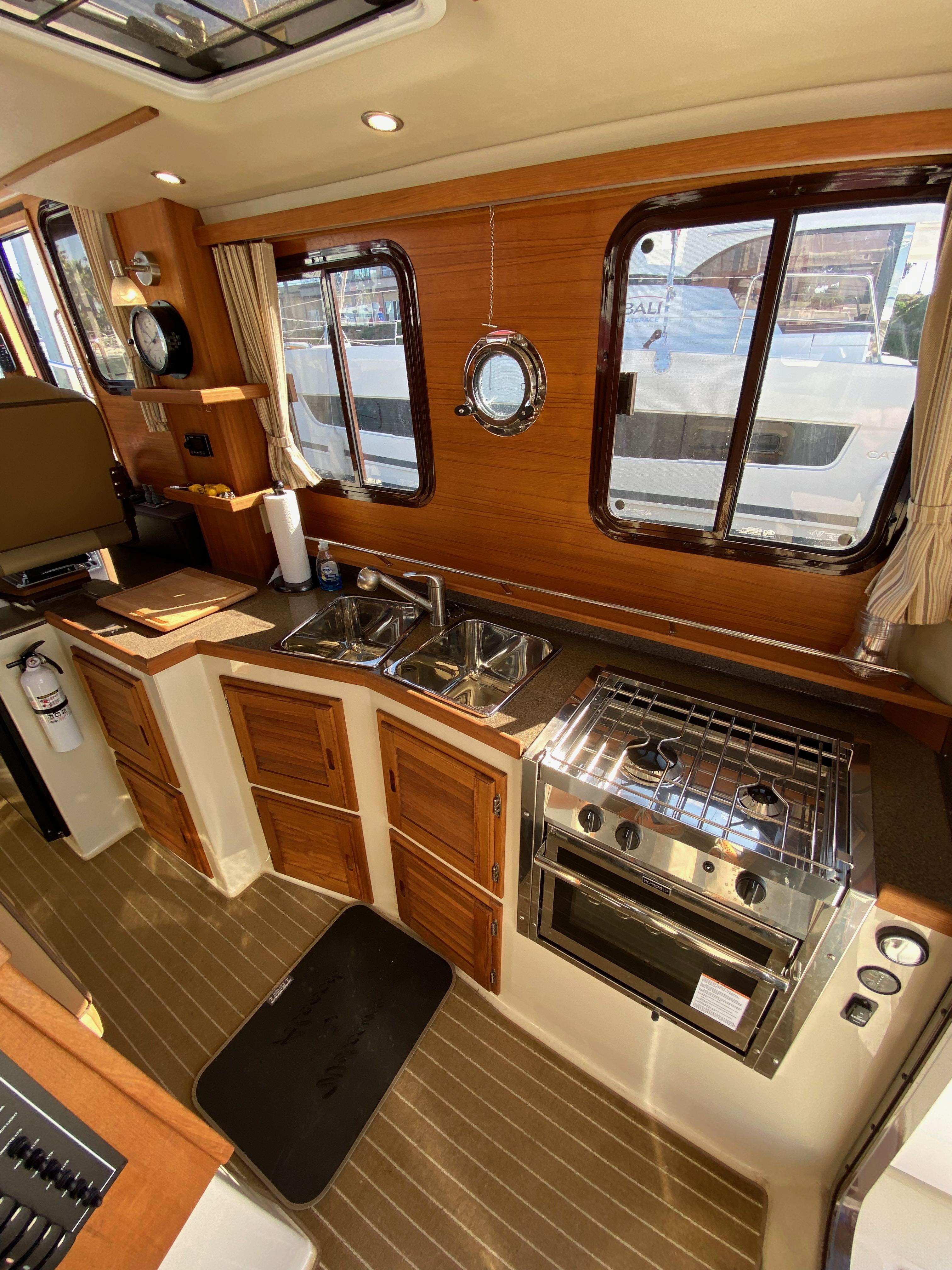 Ranger-Tugs-31-R-31S-2021-San-Diego-CA-8112846